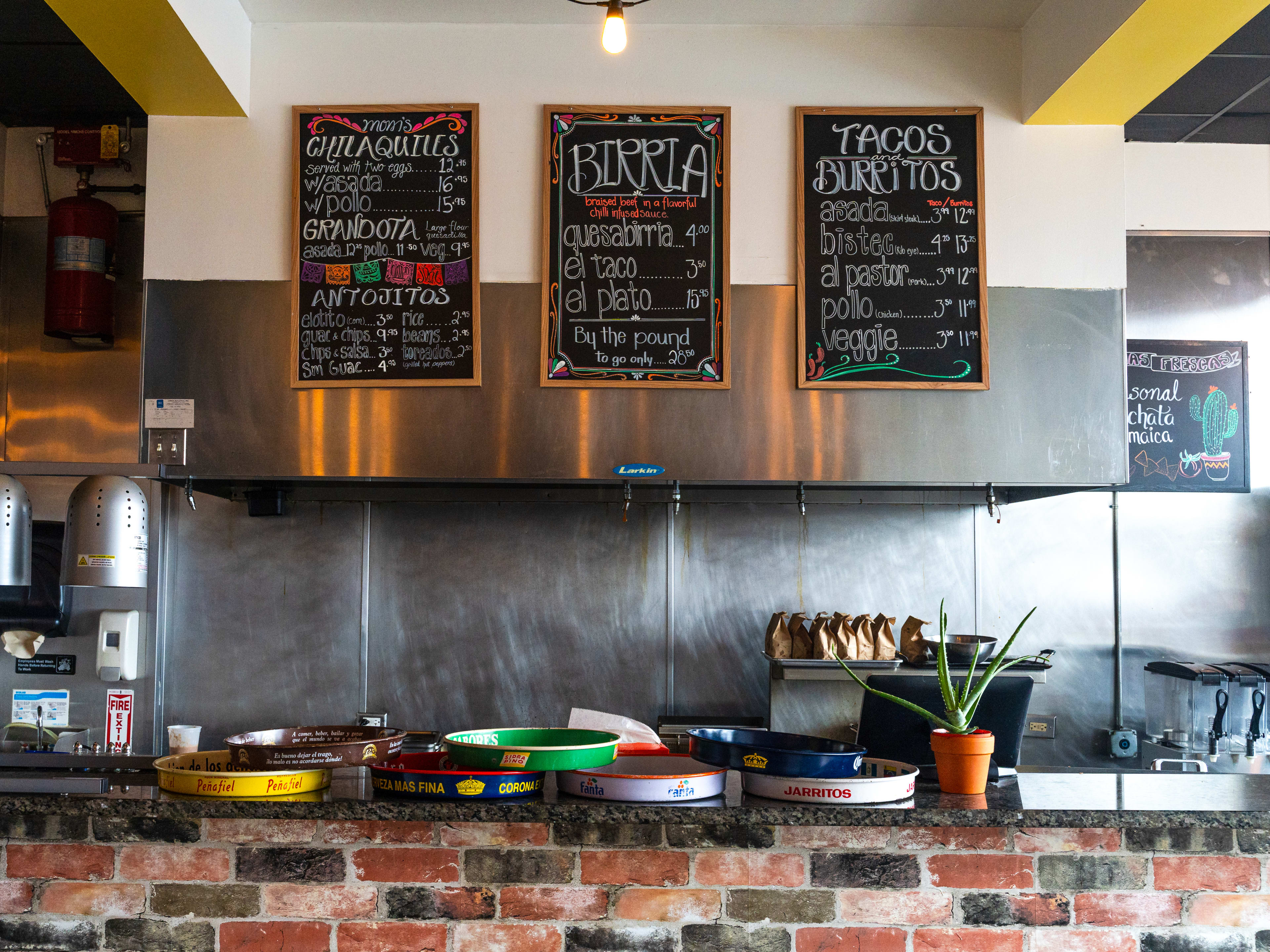 El Tragón Taqueria Review - Lincoln Park - Chicago - The Infatuation