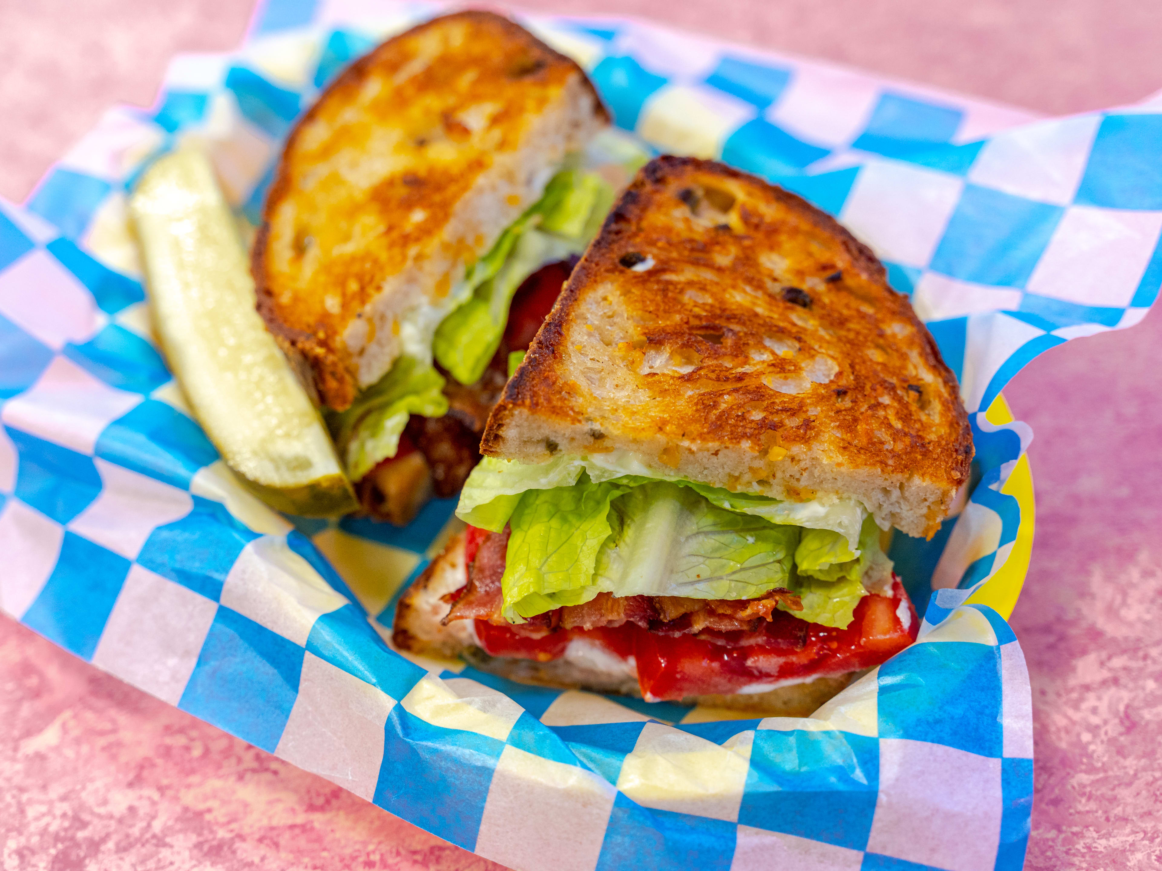 Loaf Lounge Review - Avondale - Chicago - The Infatuation