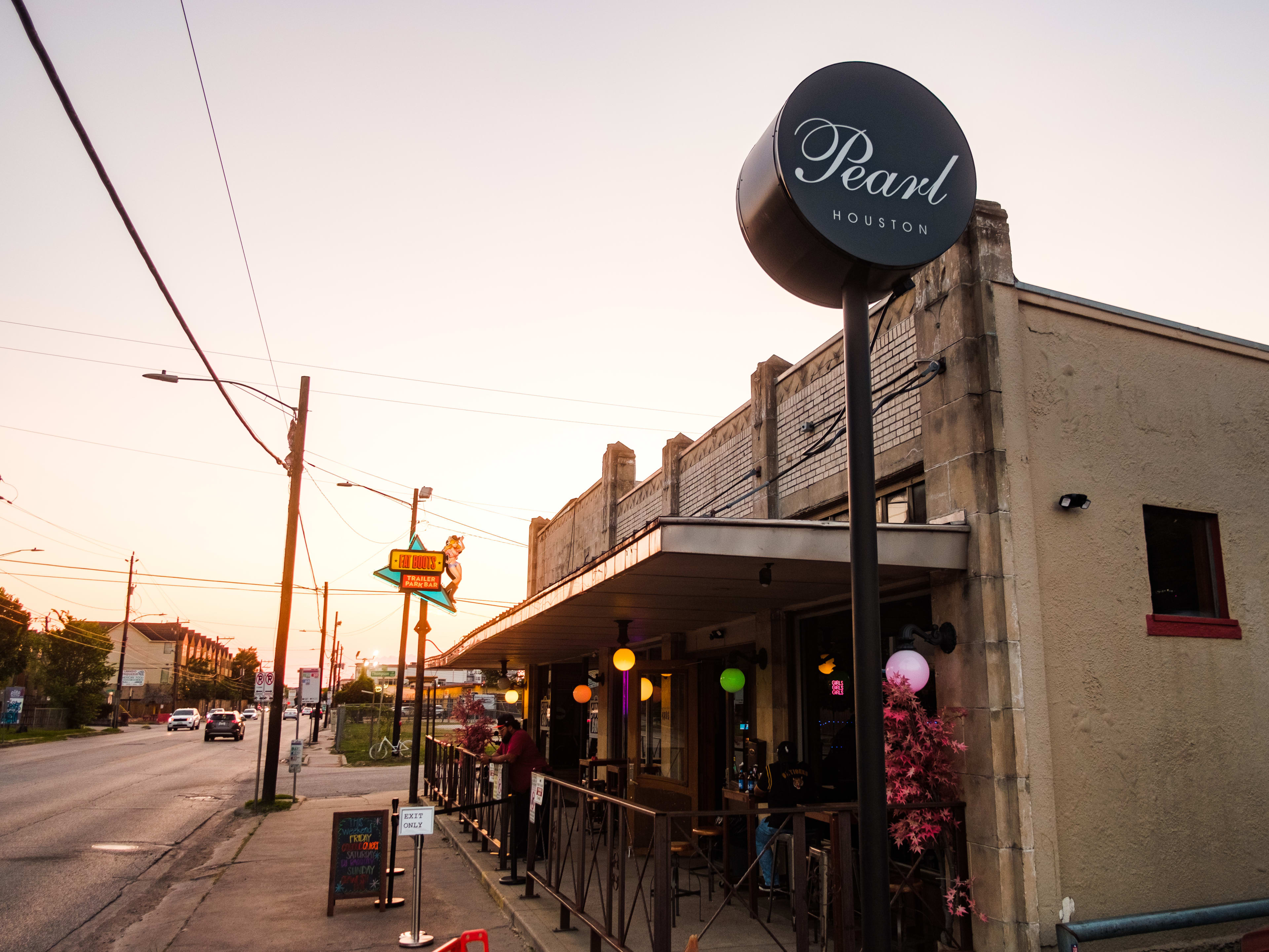 Pearl Bar Review - Washington Heights - Houston - The Infatuation