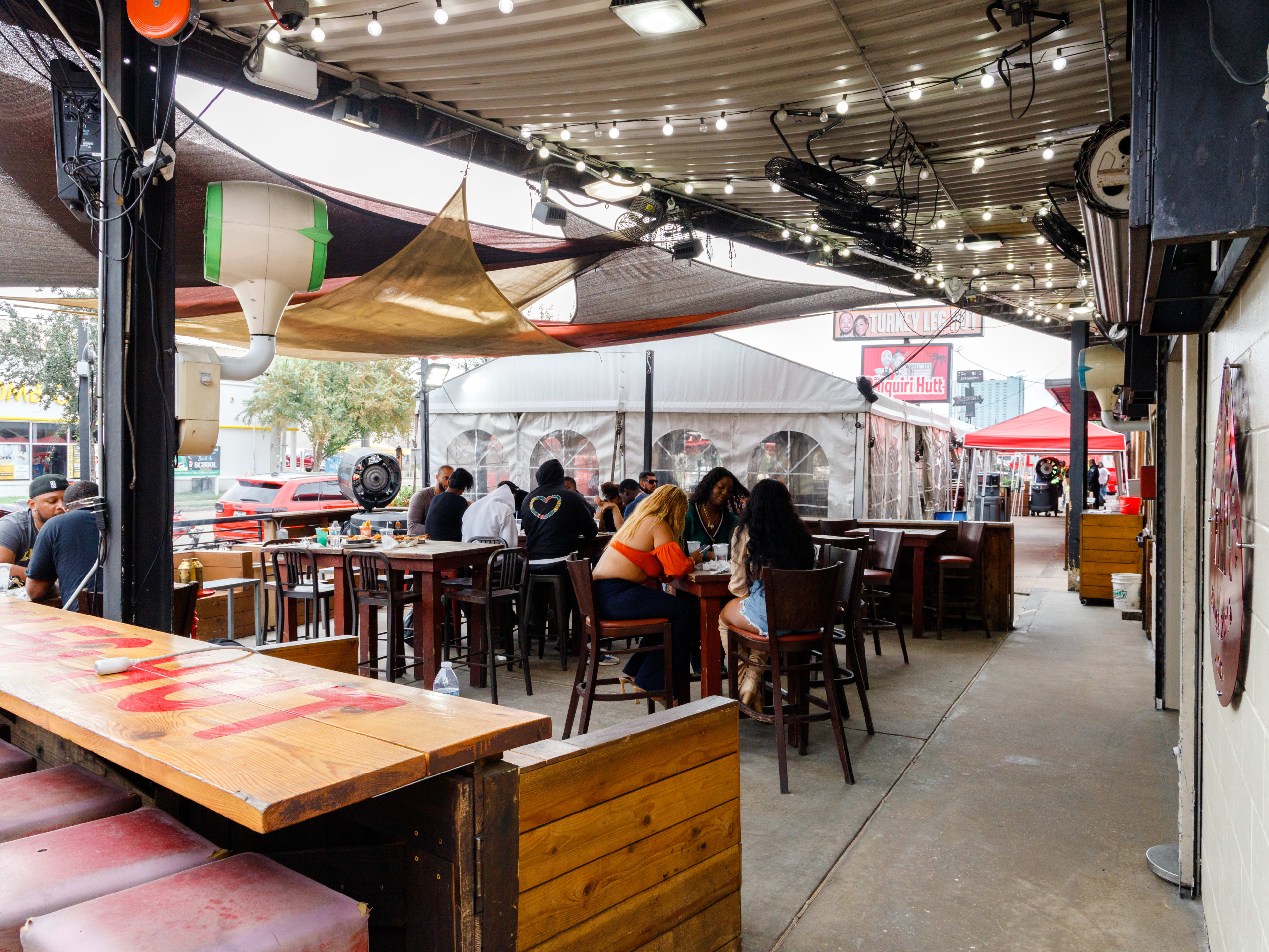 The 12 Best Outdoor Patios And Backyards At Houston Restaurants And ...