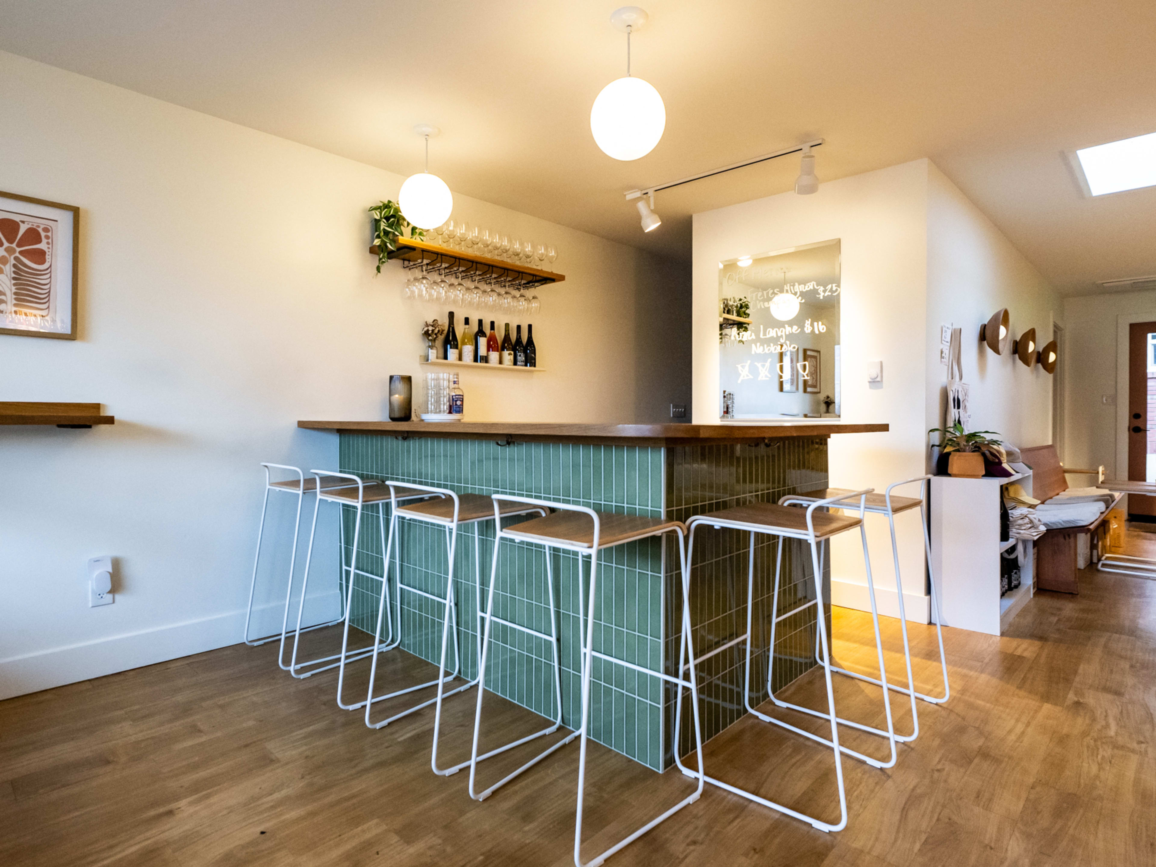 9 Seattle Bars Where You Can Read In Peace - Seattle - The Infatuation