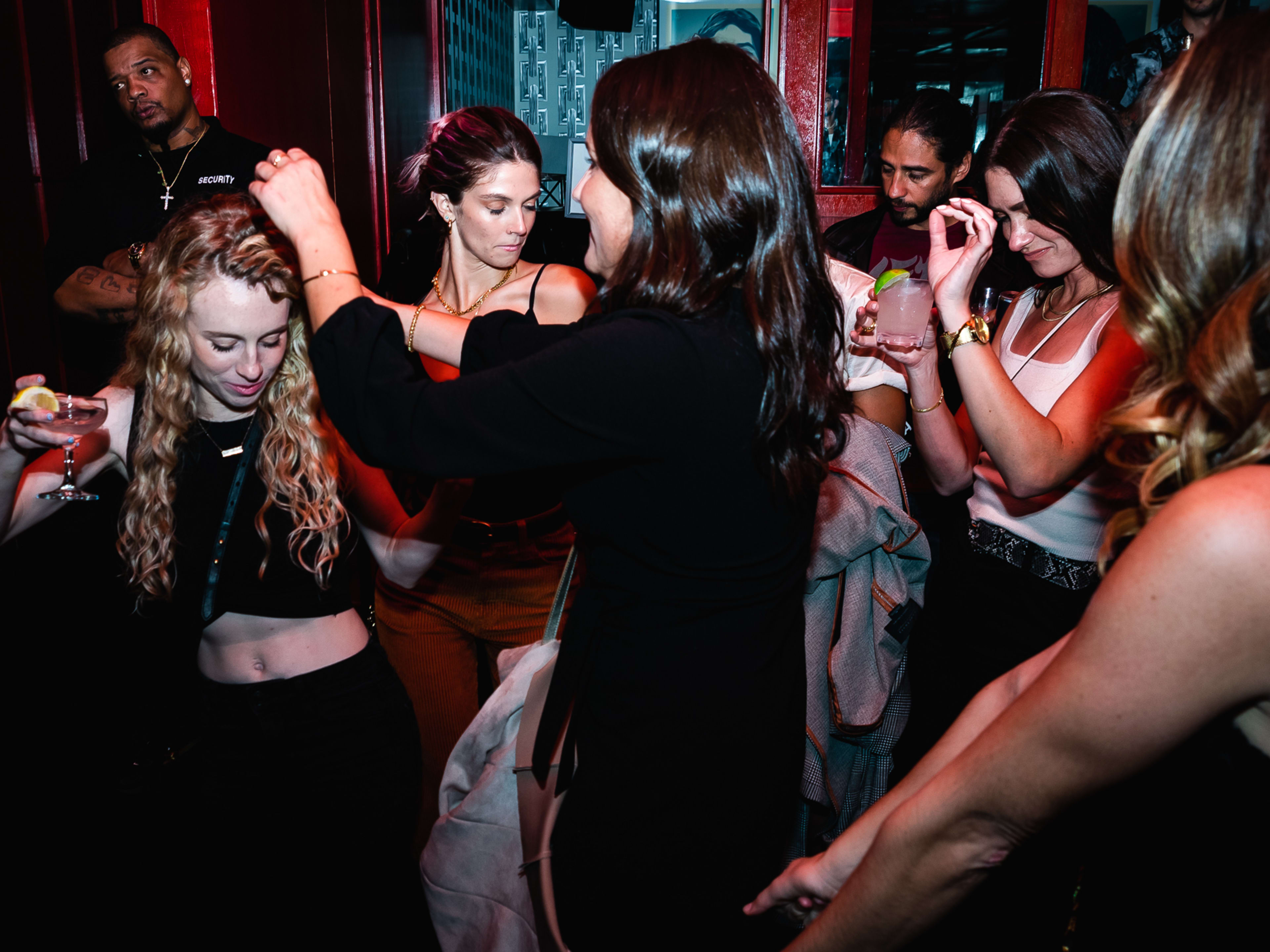 20 LA Bars Where You Can Dance - Los Angeles - The Infatuation