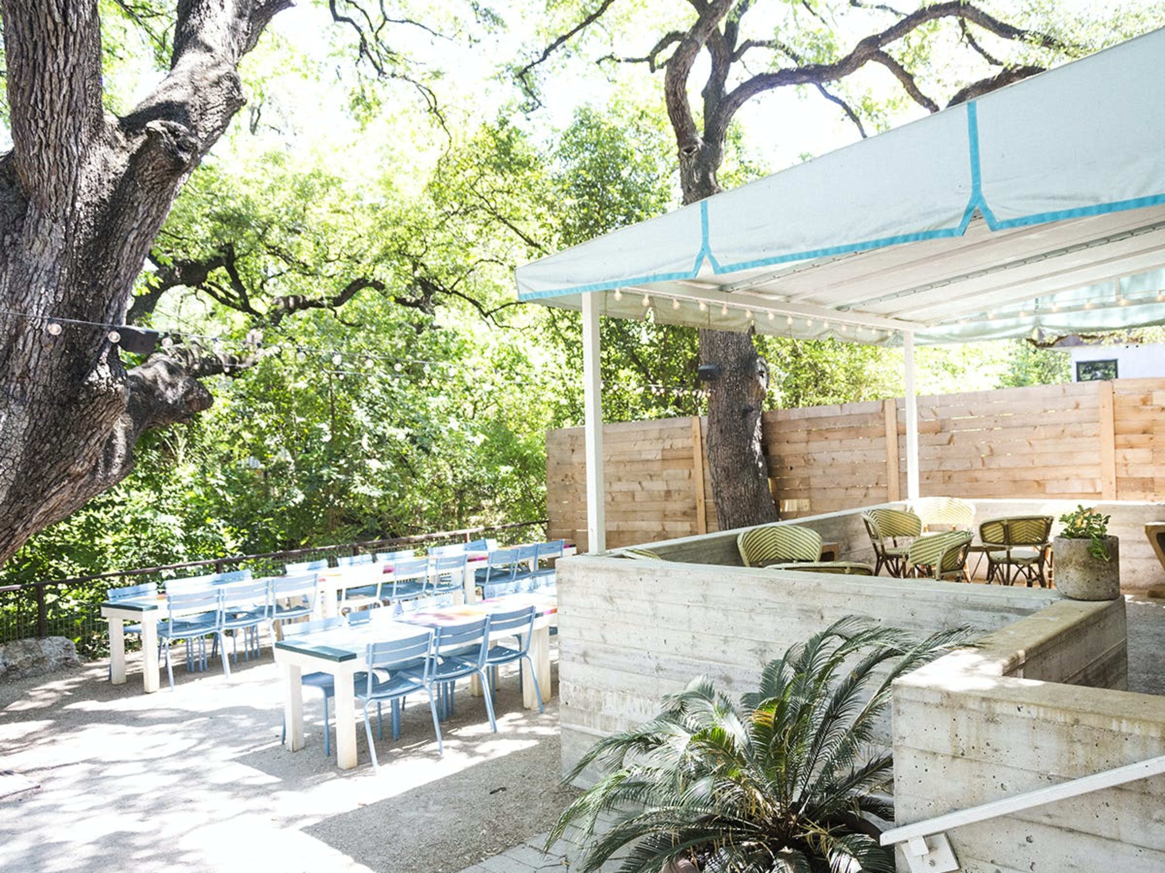 The 35 Best Outdoor Patios And Backyards At Austin Restaurants And Bars ...