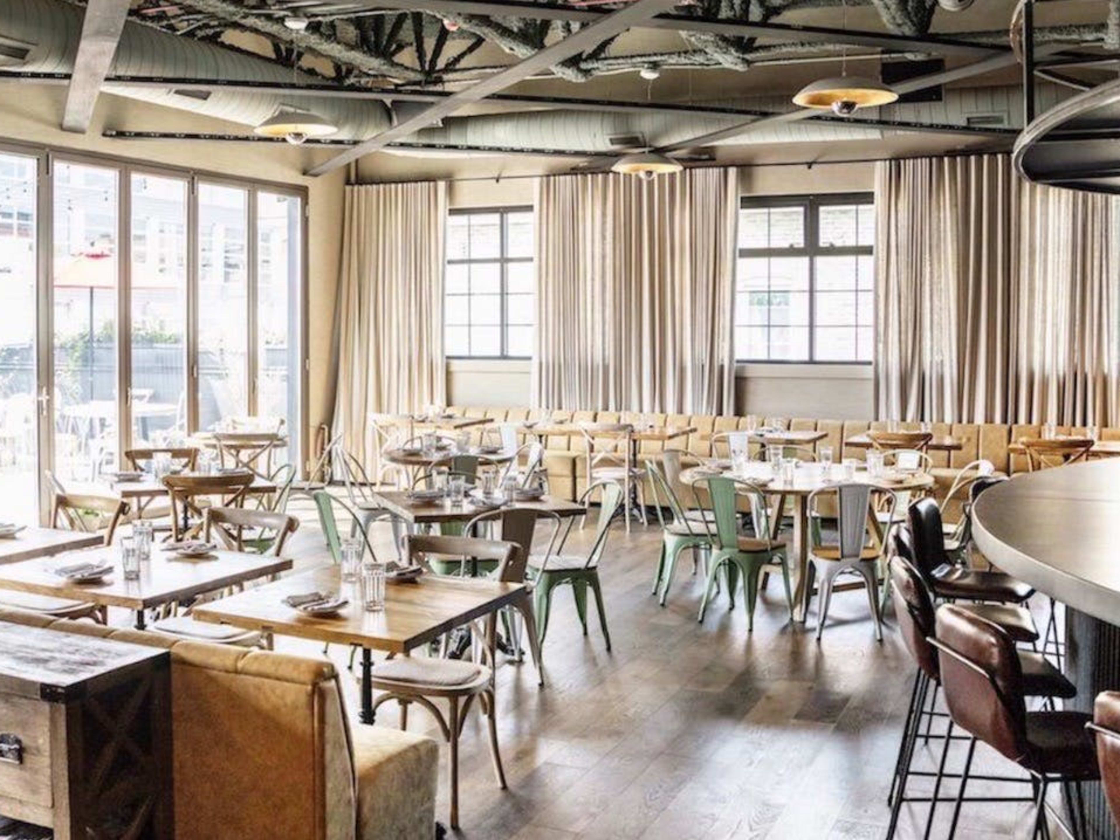 Where To Book Your End-Of-Year Team Dinner - Chicago - The Infatuation