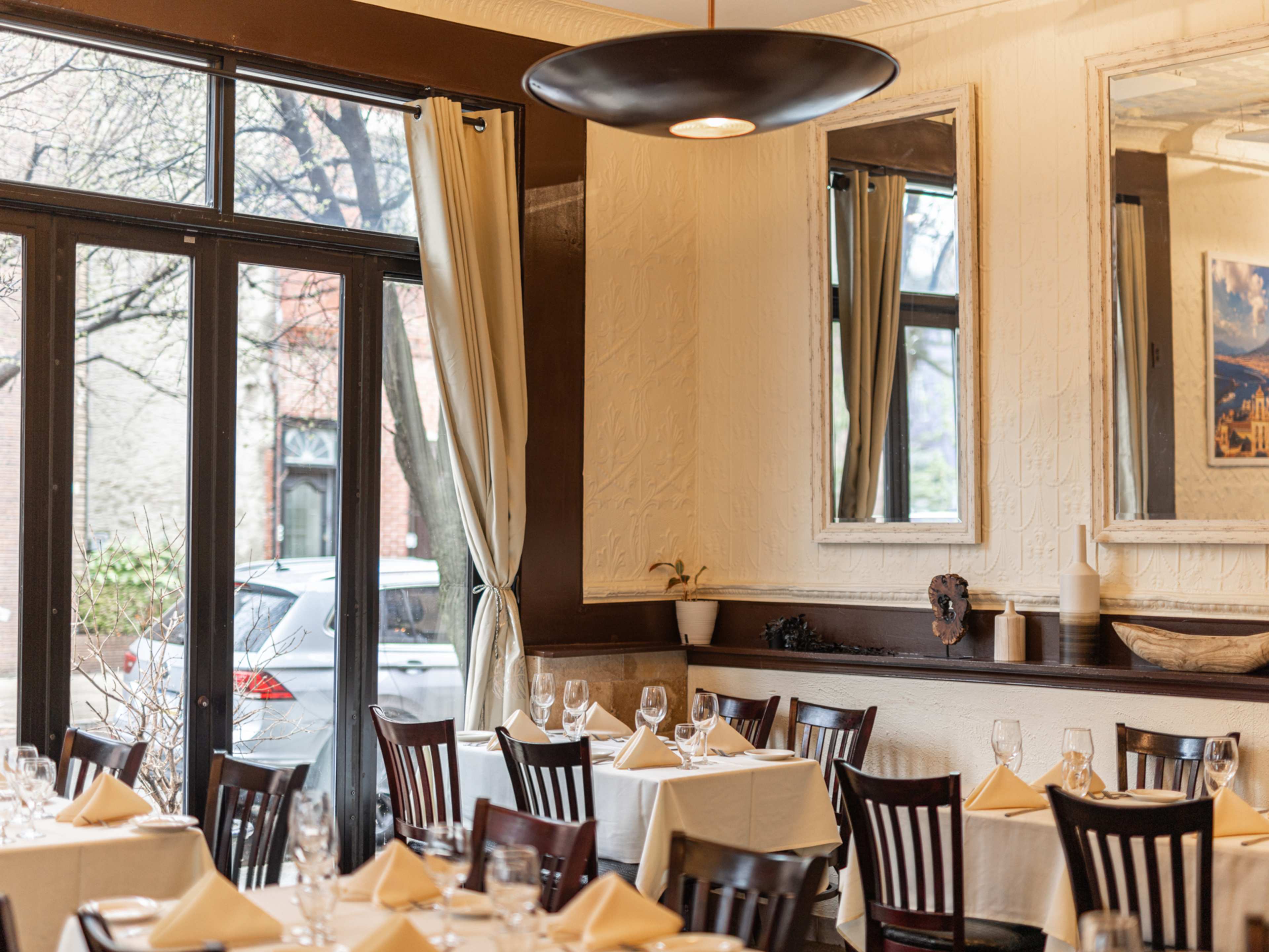 Adoro works for any situation where only pasta and red sauce will do ...