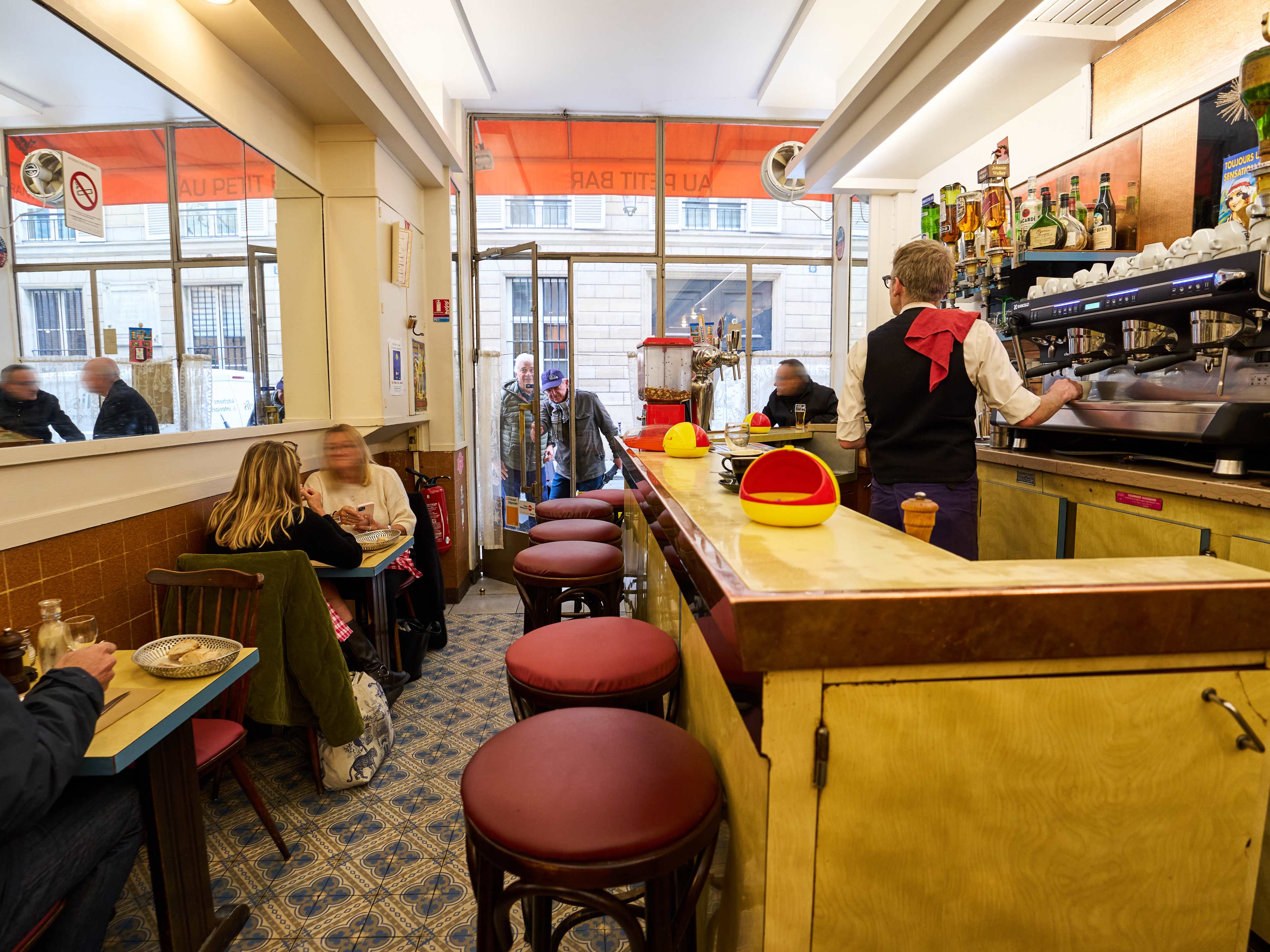 Au Petit Bar - Review - 1st Arr. - Paris - The Infatuation