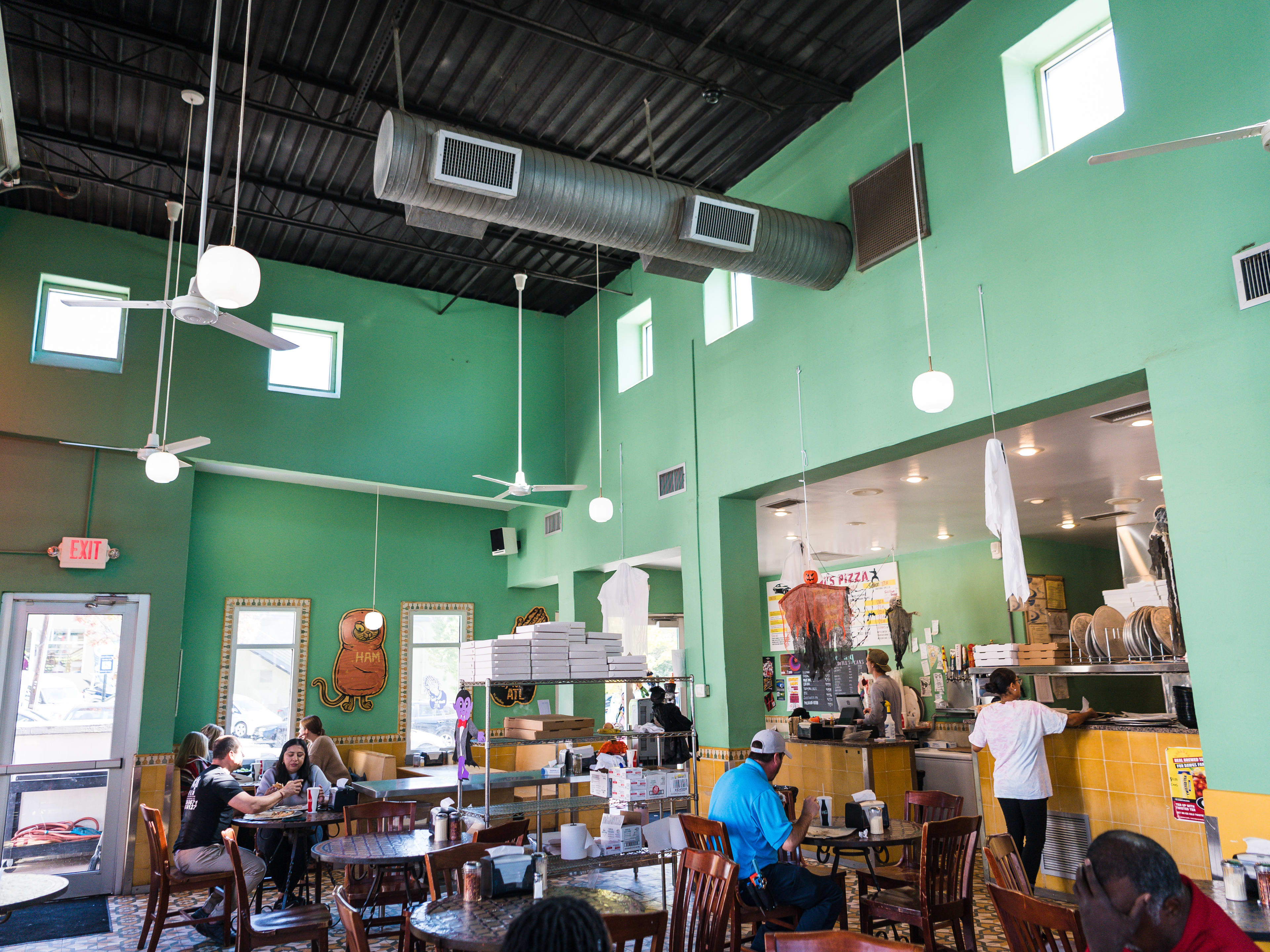 656 Sports Bar & Grille Review - Summerhill - Atlanta - The Infatuation