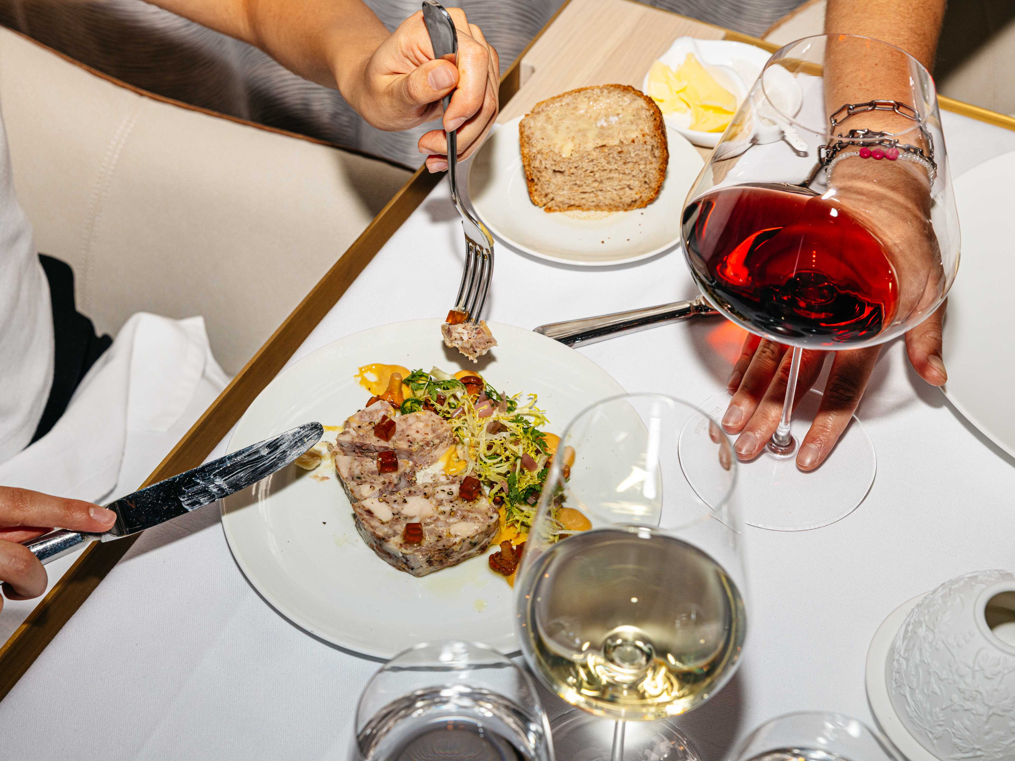 Cove serves pretty food on pretty plates in a pretty nice room - Review ...