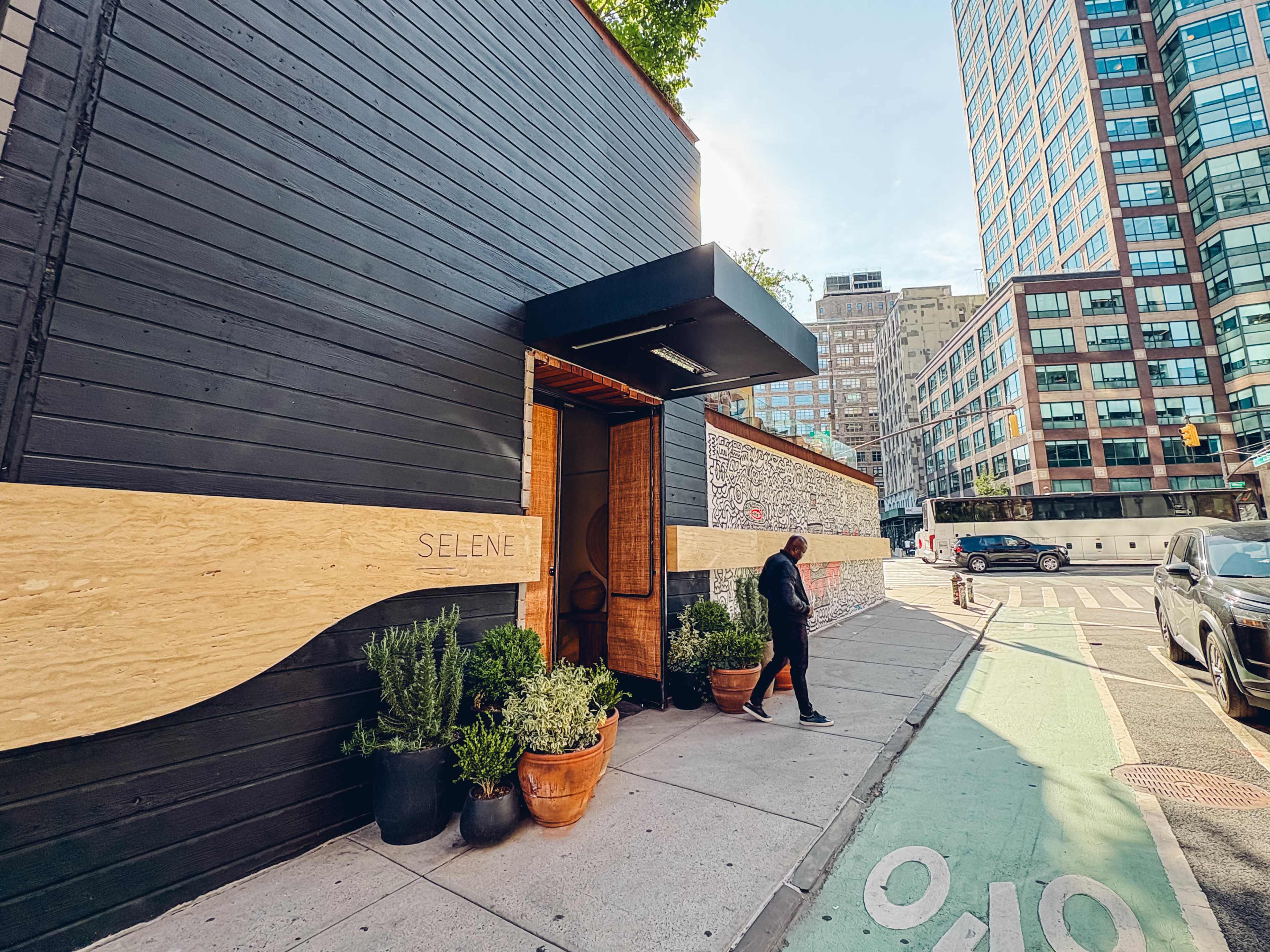 Selene is a crowd-pleaser with ample space for the Soho crowd - Review ...
