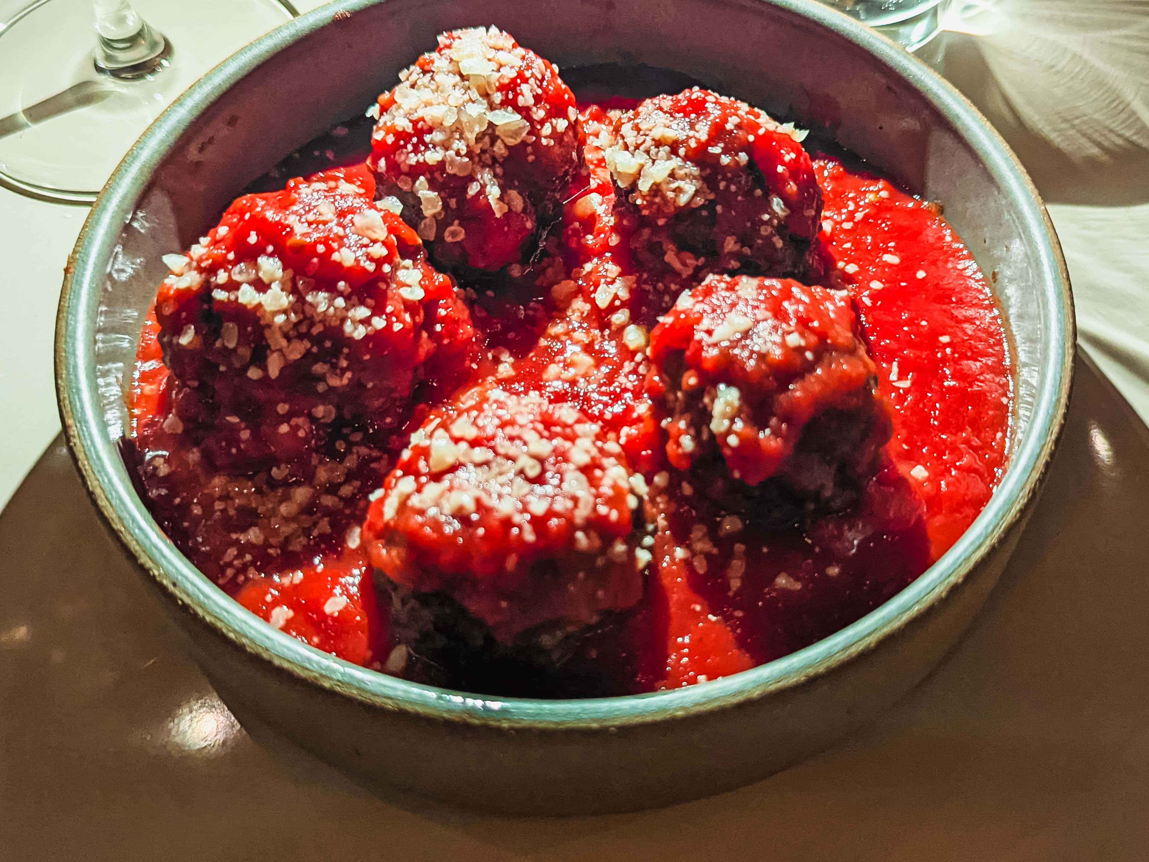 Super Nice brings throwback vibes and Neapolitan pizza to the UWS ...