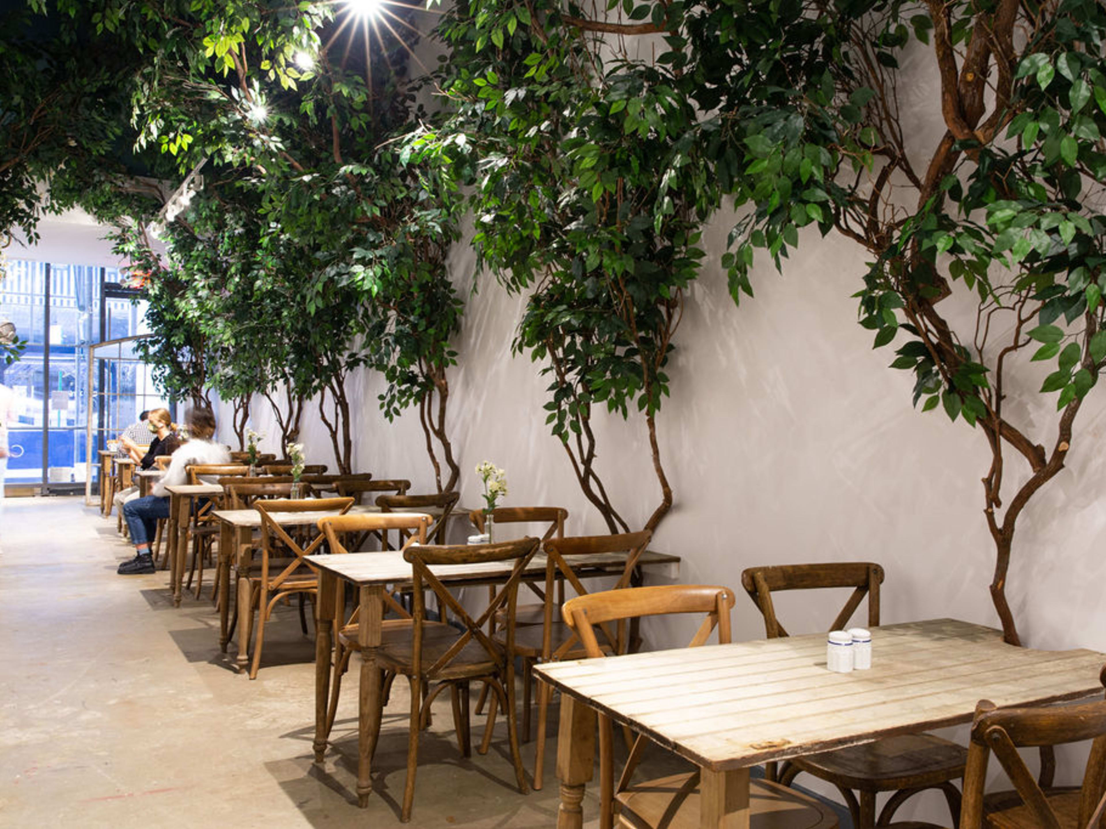 Where To Eat Inside In NYC And Still Feel Like You’re In A Garden - New ...