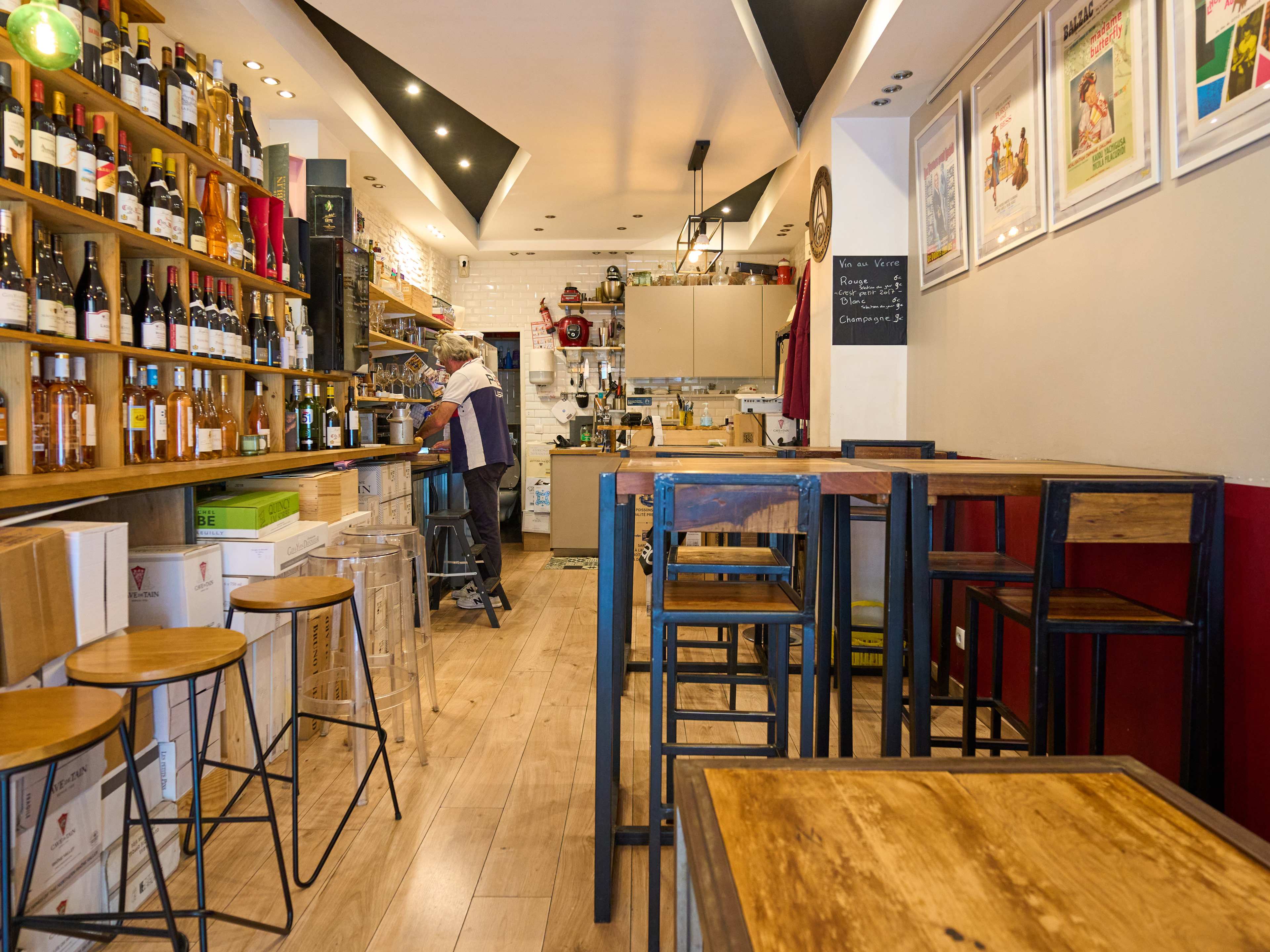 The Cellar Bar - Review - 7th Arr. - Paris - The Infatuation