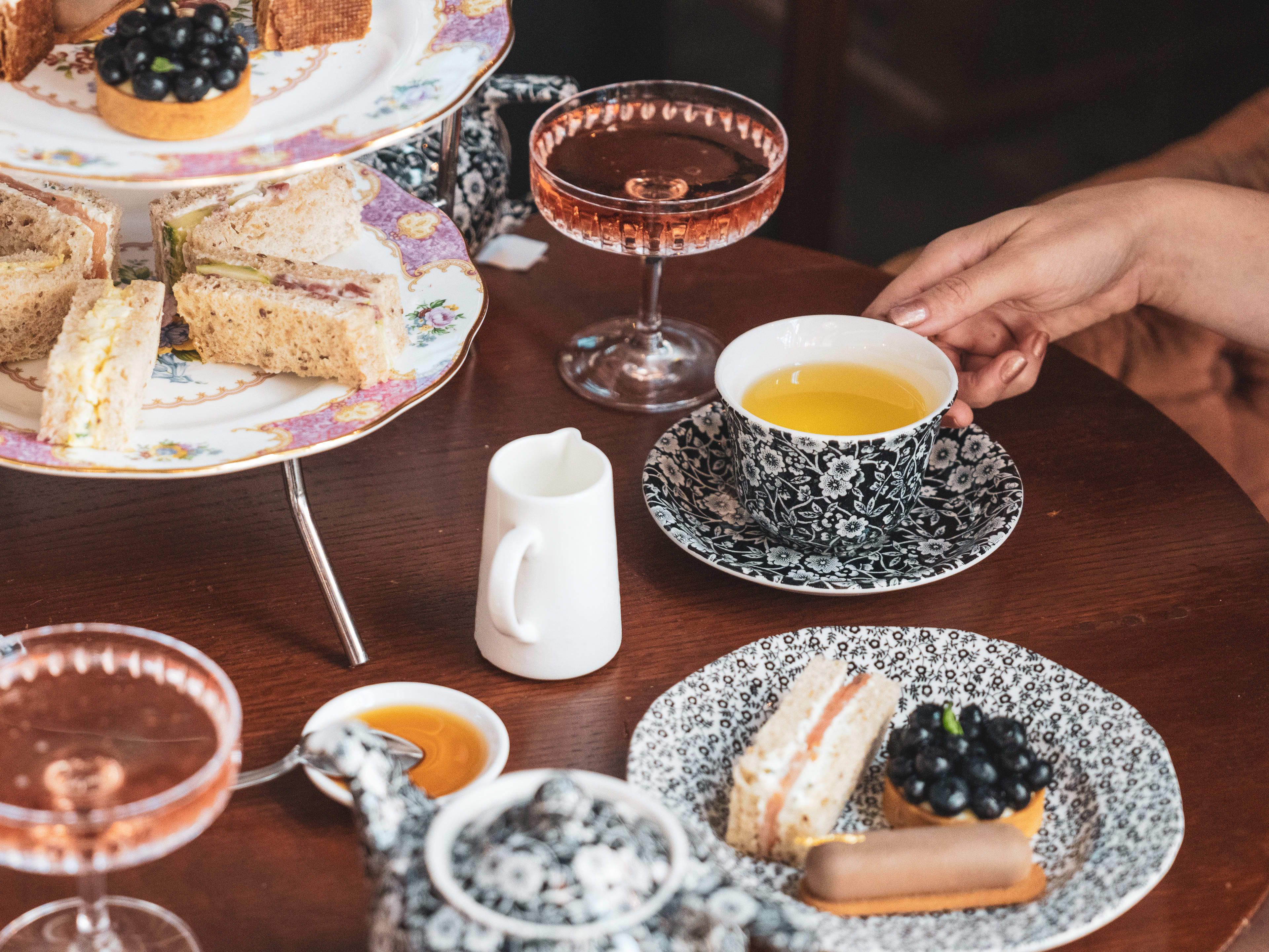 The Palm Court At The Drake - Review - Magnificent Mile - Chicago - The ...