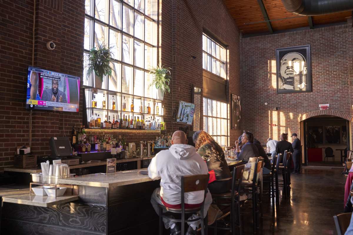 Paschal’s soul food is as iconic as its rich history - Review - Atlanta ...