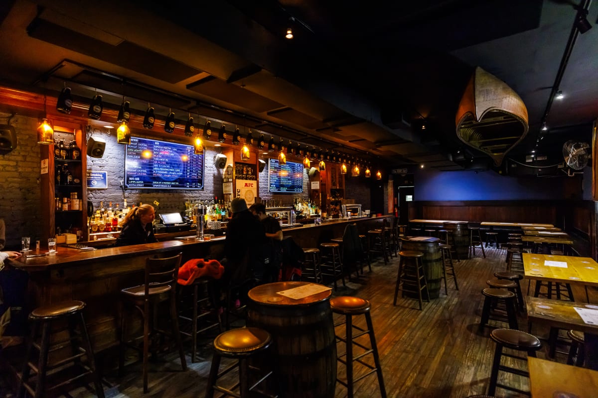 The Pony Bar - Review - Upper East Side - New York - The Infatuation