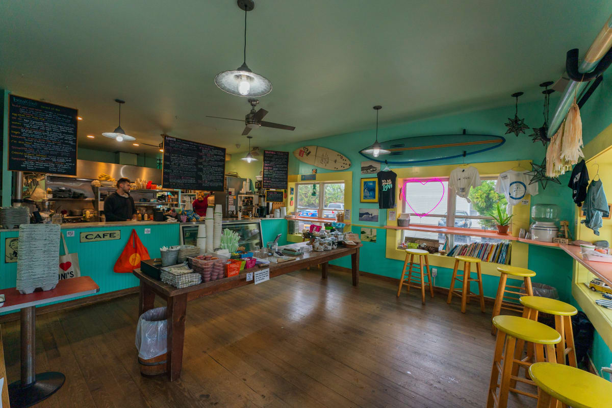 Joni's - Review - Montauk - New York - The Infatuation