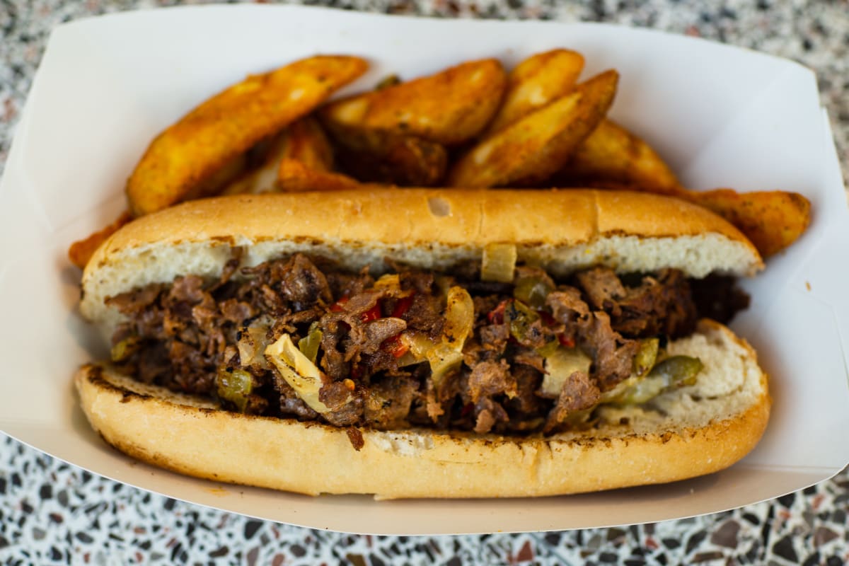 Thurman’s Old-Fashioned Burger Austin Airport - Review - Austin ...