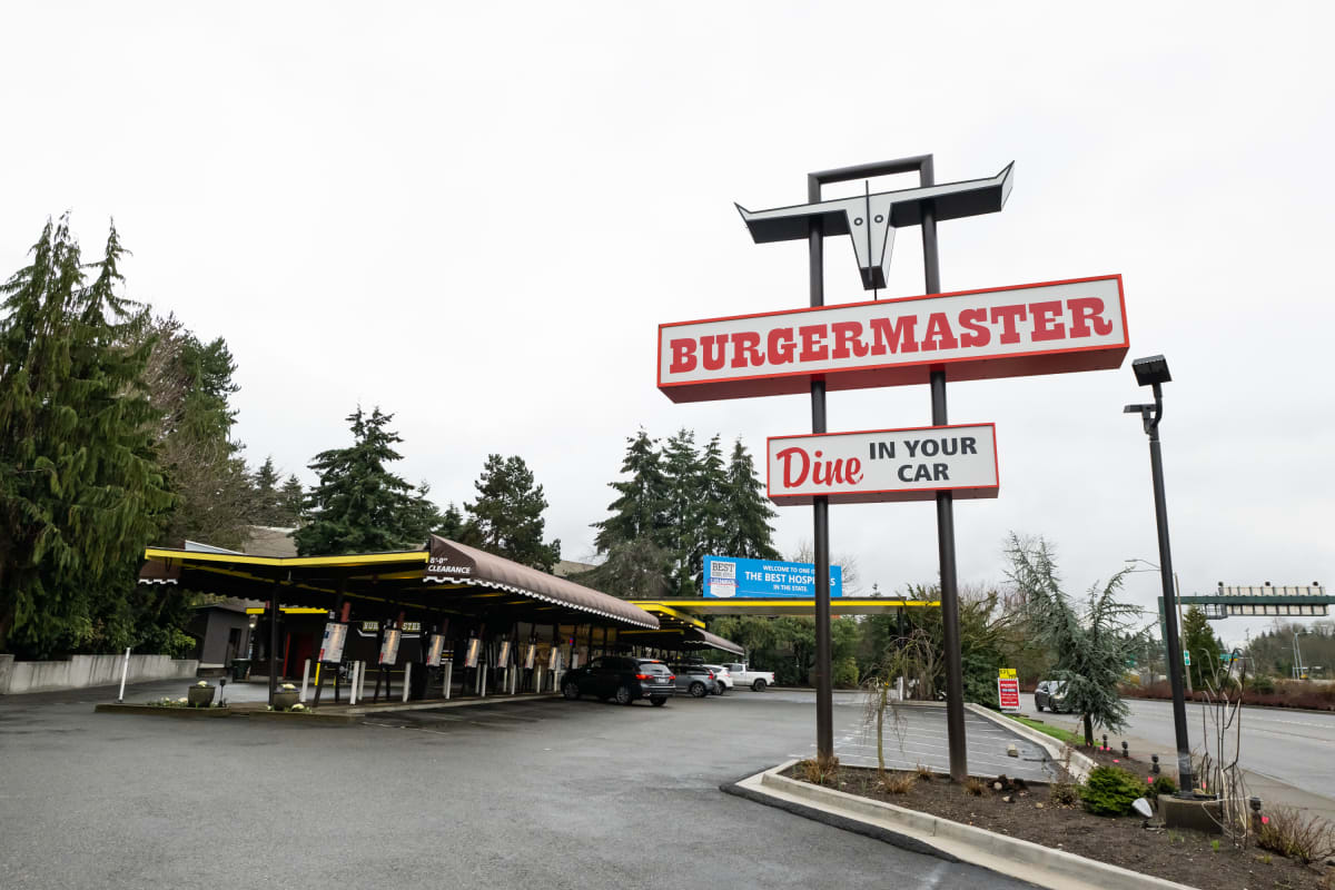 Find excellent drive-in food—and Dungeness crab—at Burgermaster ...