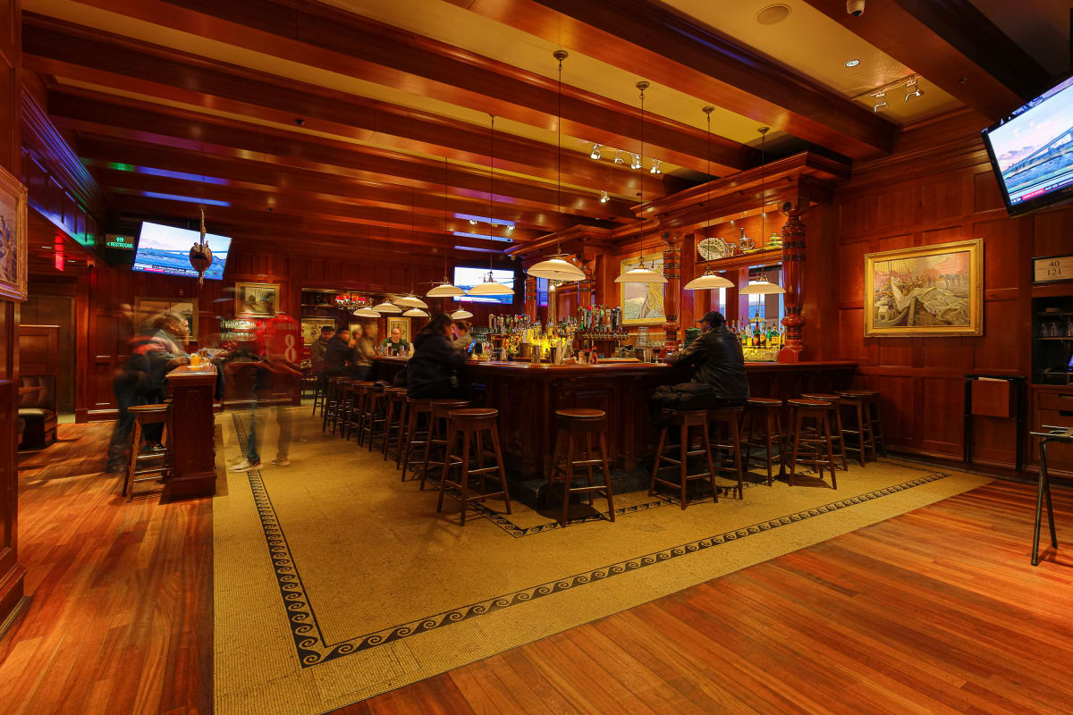 Clyde's of Gallery Place - Review - Penn Quarter - Washington DC - The ...