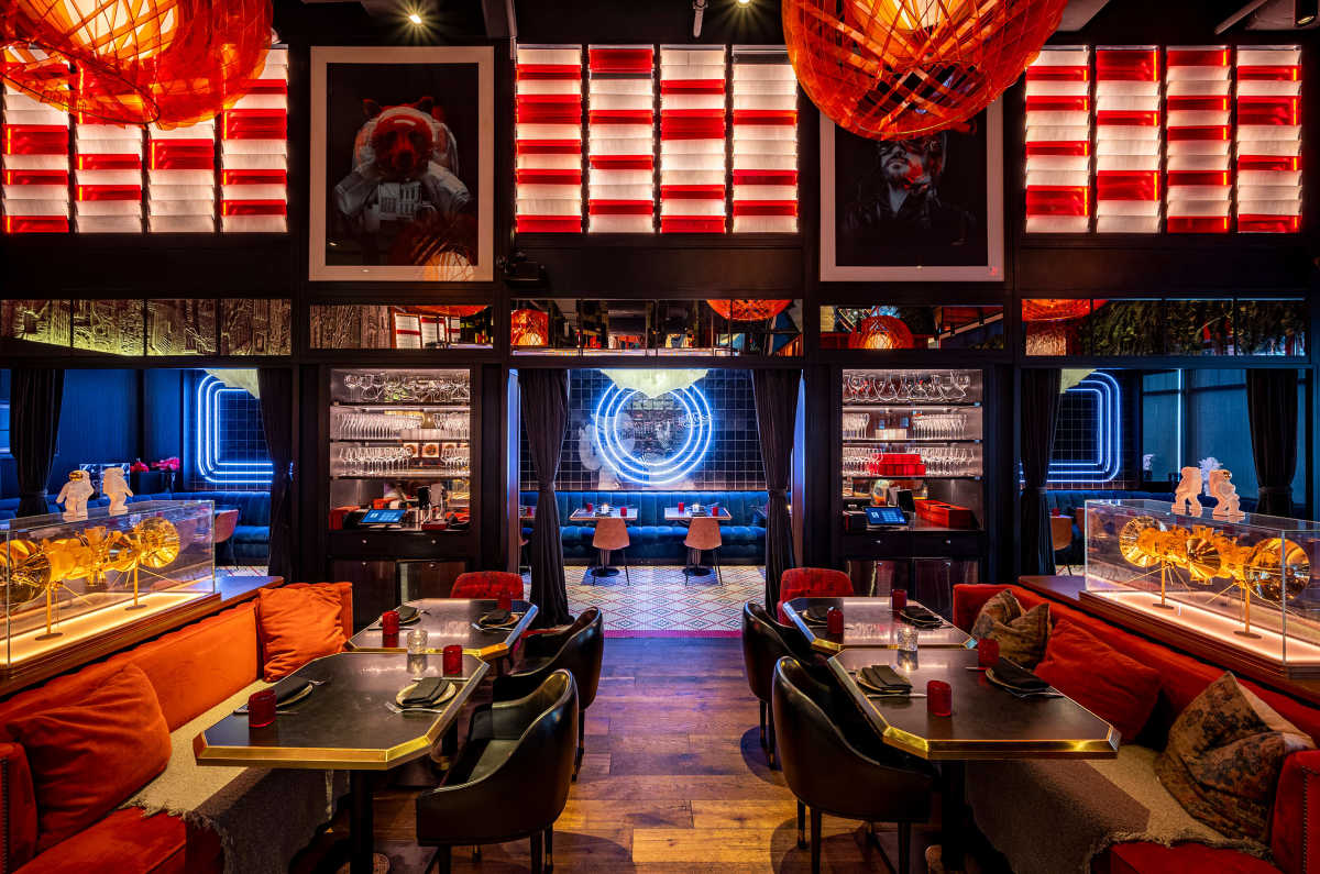 Mad is more about taking selfies than good food. - Review - Houston ...