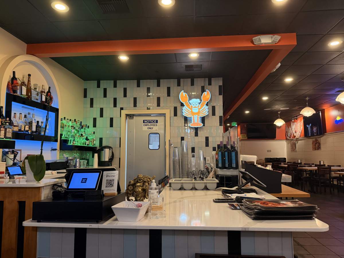 Crawfish Chef does elevated seafood without the fancy setting - Review ...