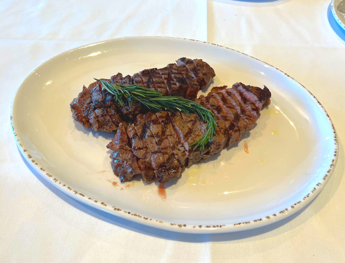 The Palm Bar & Grille - Review - JFK Airport - New York - The Infatuation
