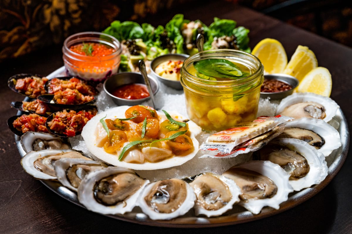 12 Unmissable Seafood Dishes In Philly Right Now - Philadelphia - The ...
