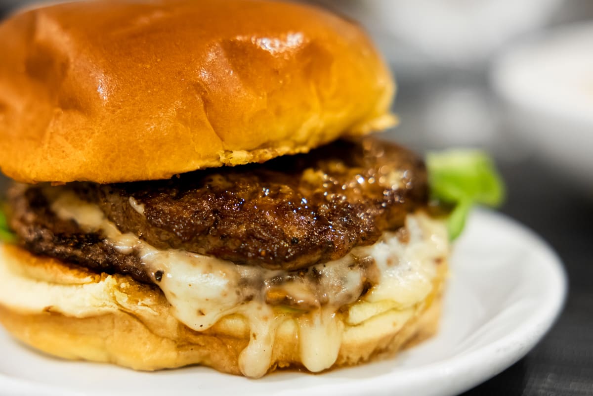 The 10 best places to eat at Atlanta's Hartsfield-Jackson Airport in ...