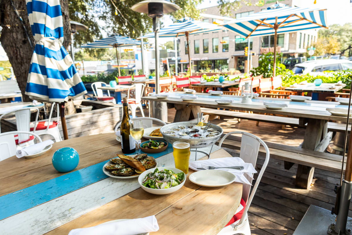 Perla’s Seafood & Oyster Bar - Review - South Congress - Austin - The ...