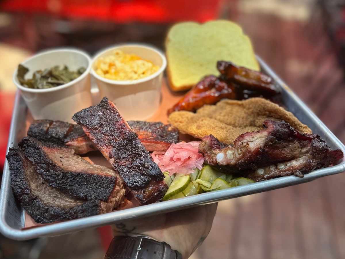 Top-notch meats and sides make Sanders a destination BBQ spot - Review ...