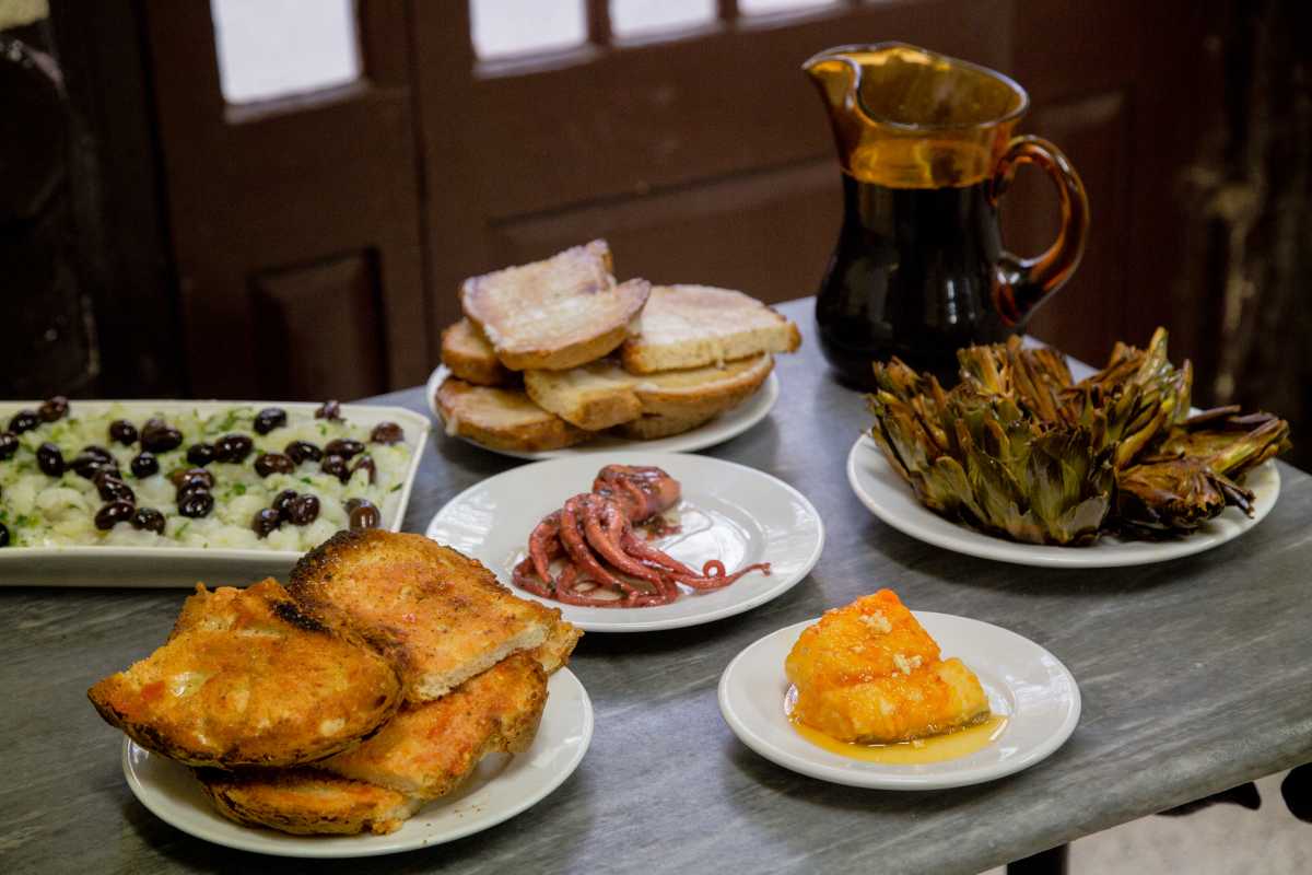 La Cova Fumada - Review - Barceloneta - Barcelona - The Infatuation