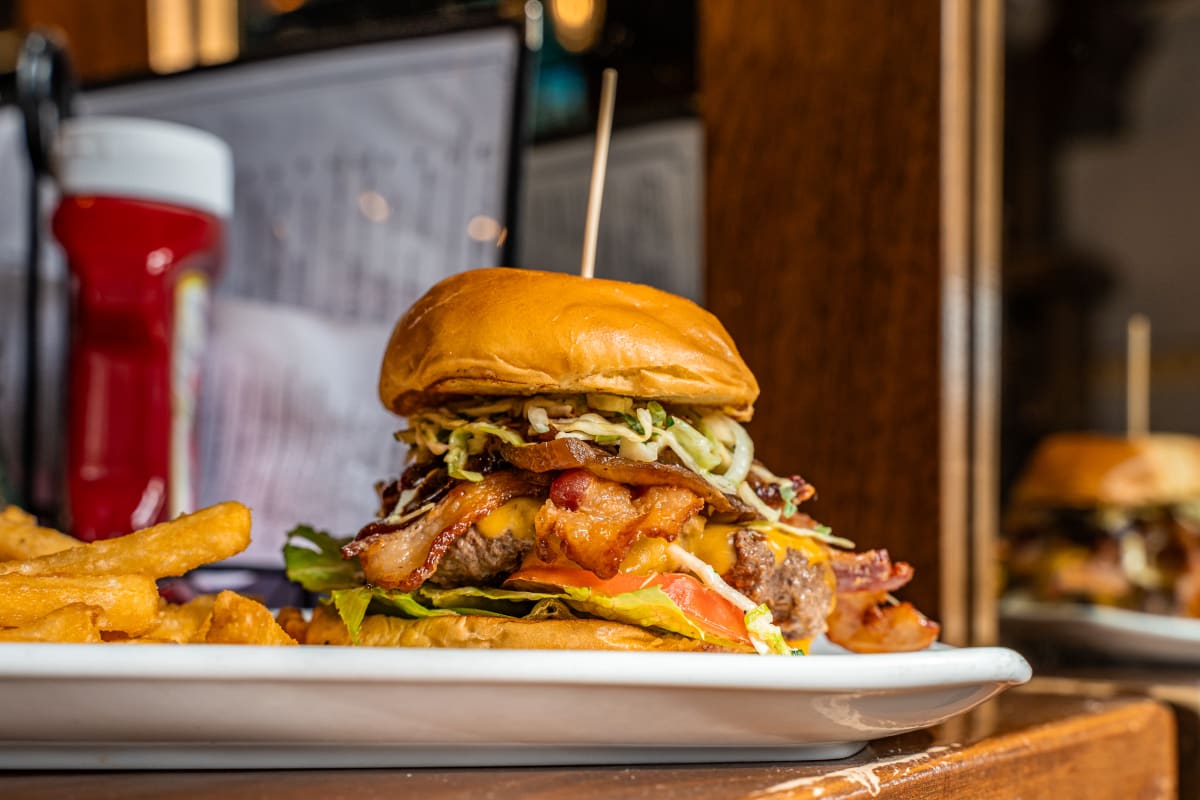 The 12 Best Burgers In DC 2024 - Washington DC - The Infatuation