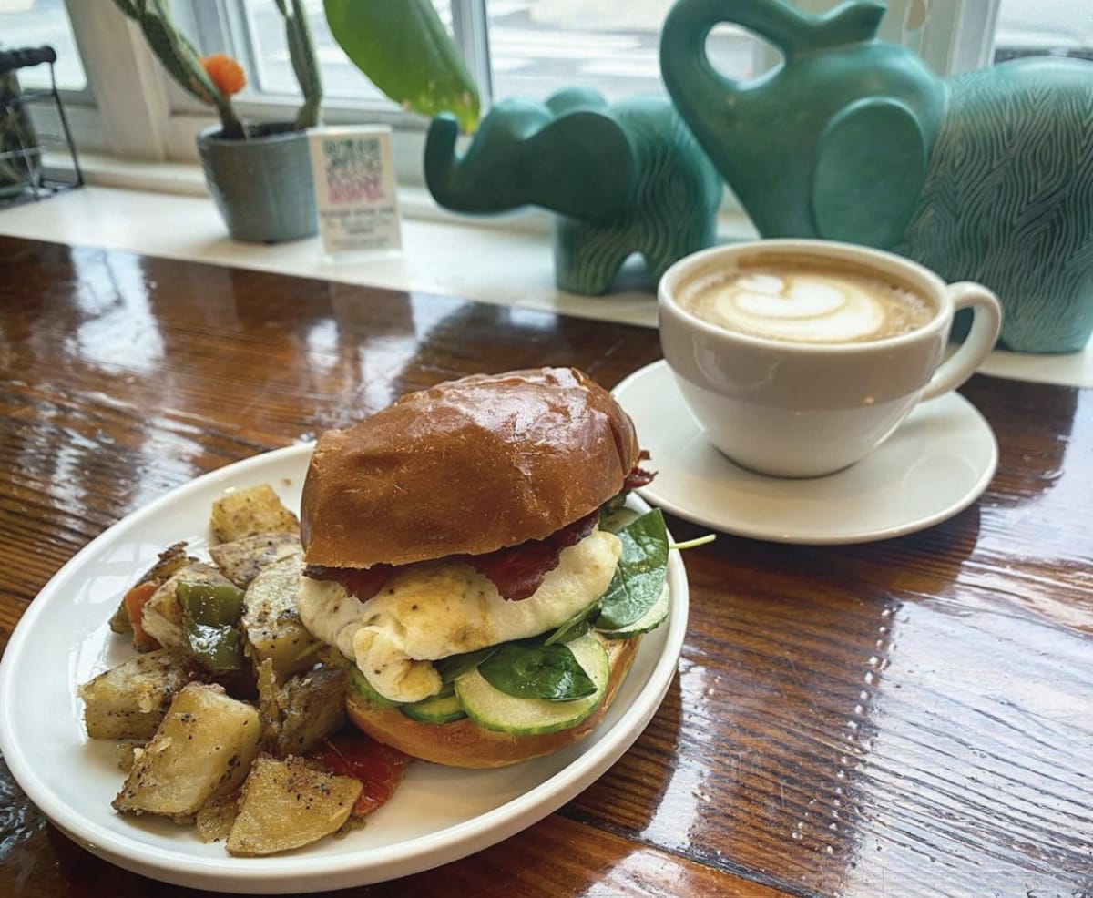 The Breakfast Den Review - South Street - Philadelphia - The Infatuation