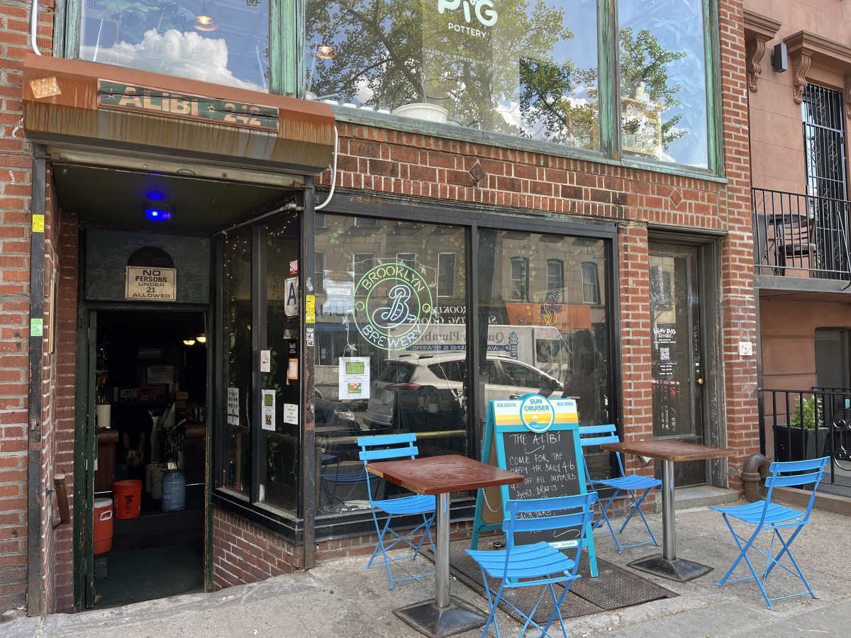 Alibi - Review - Fort Greene - New York - The Infatuation