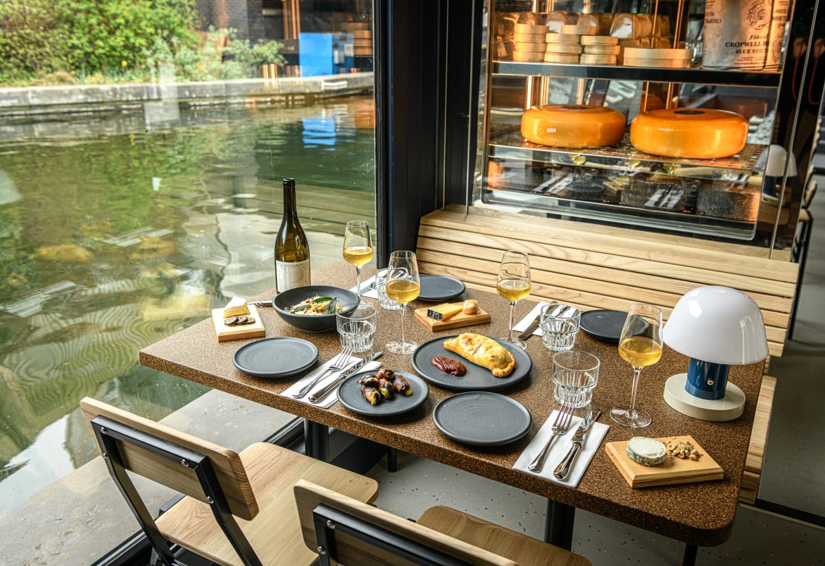 The Cheese Barge - Review - Paddington - London - The Infatuation