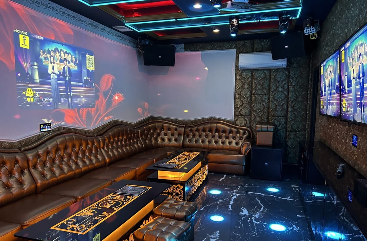 Voix Karaoke Lounge - Review - Northeast Philly - Philadelphia - The ...