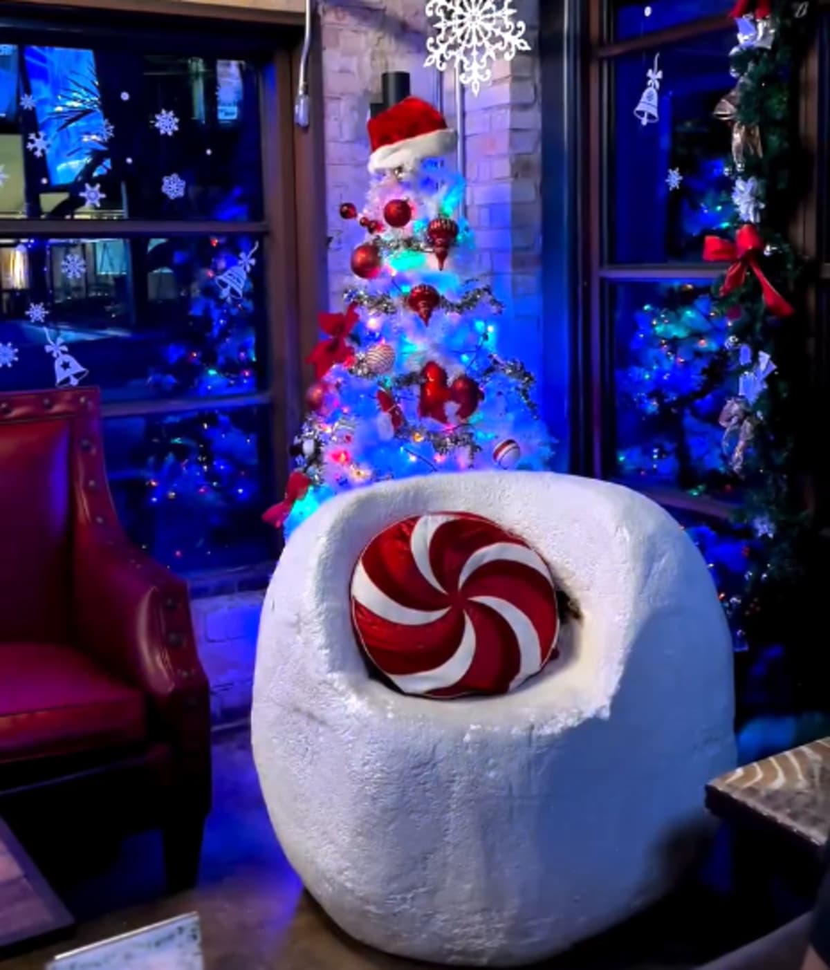 The 11 Best Christmas-Themed Bars In Houston - Houston - The Infatuation