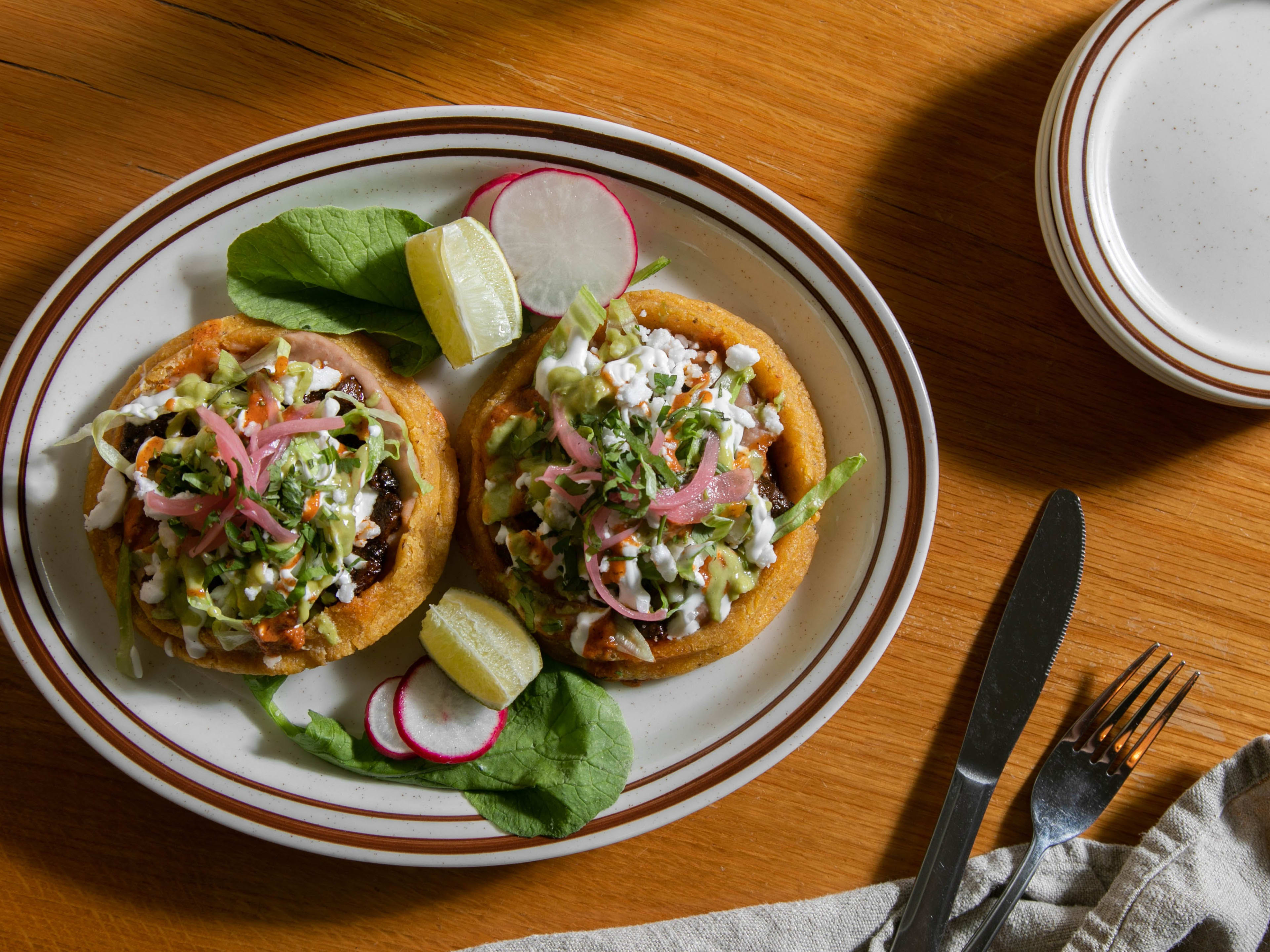 15 Great Places To Eat Something Kind Of Healthy For Dinner ...