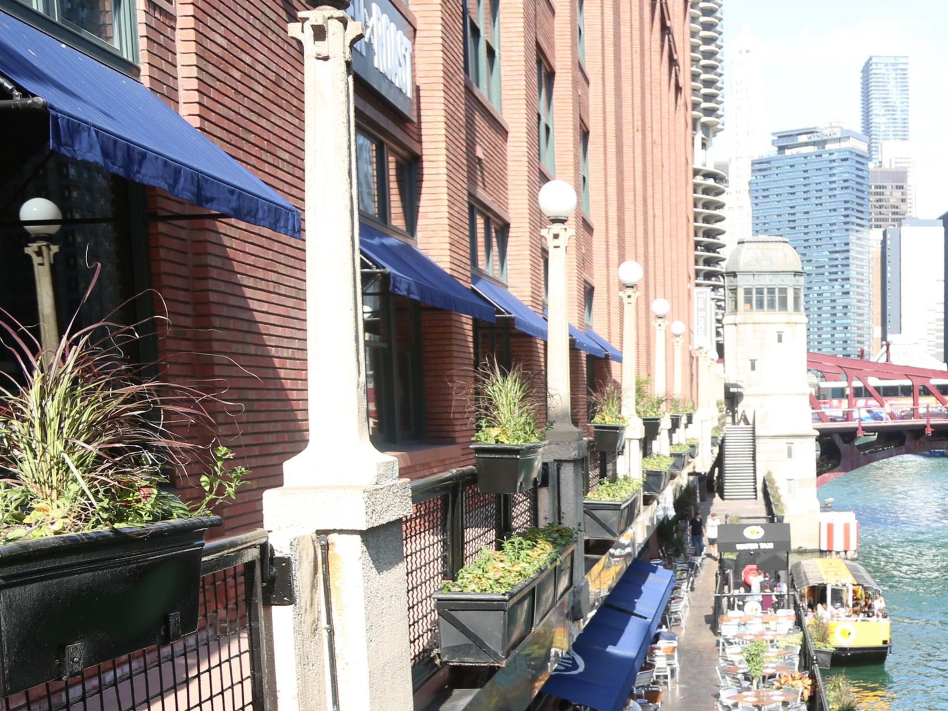 The Duck Inn - Bridgeport - Chicago - The Infatuation