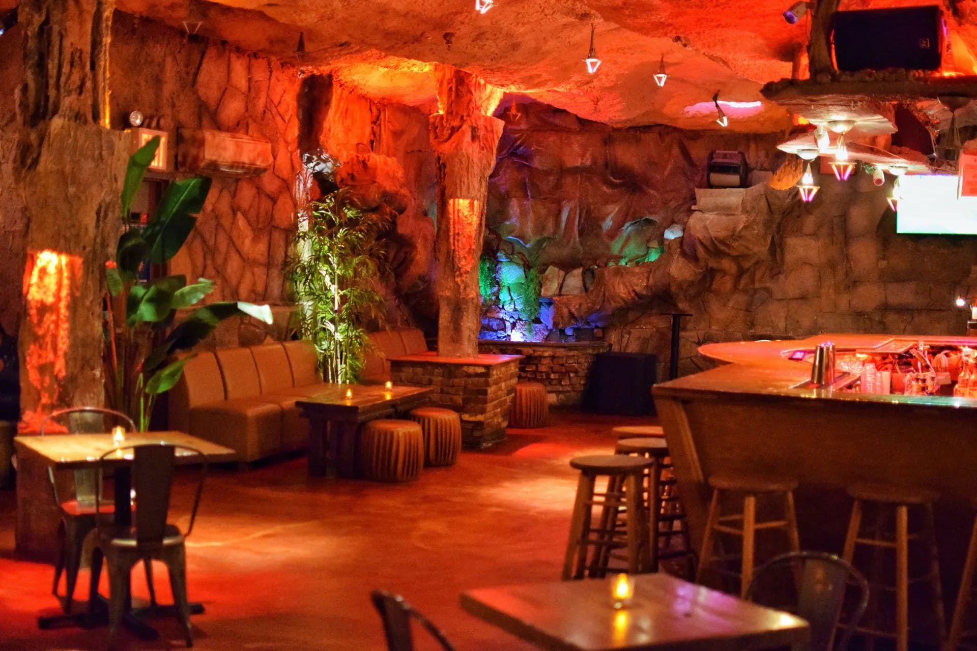 La Caverna - Lower East Side - New York - The Infatuation