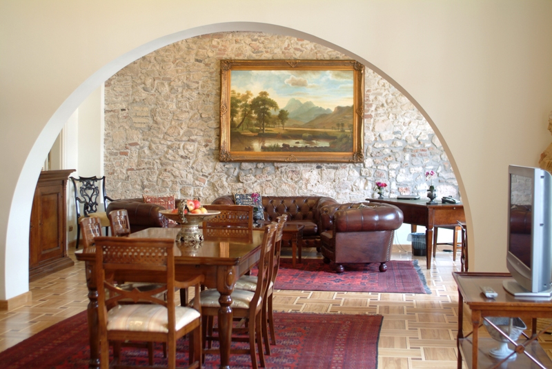 St. George Residence | The Romantic Tourist