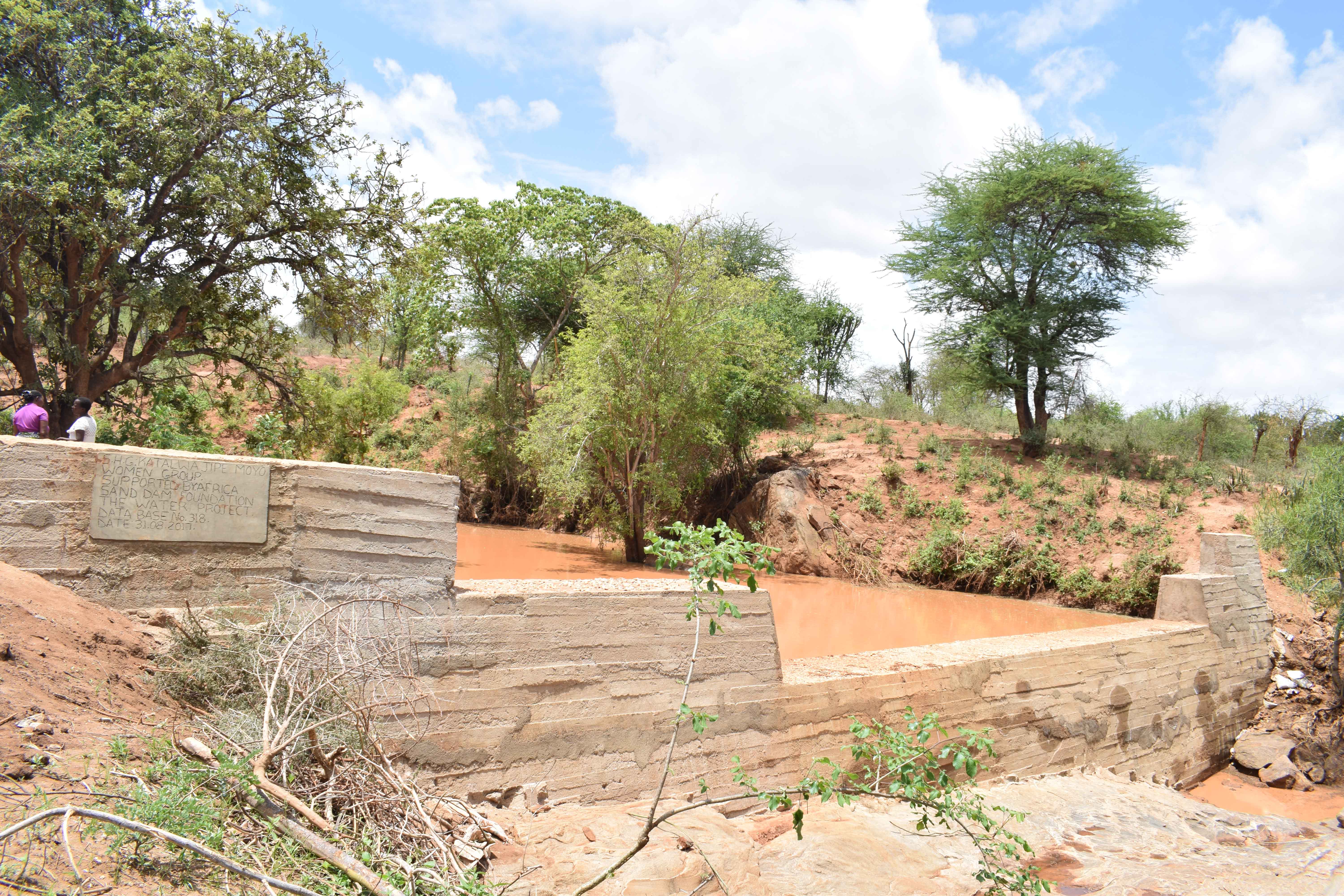 The Water Project: Kenya - Nzalae Community 1A