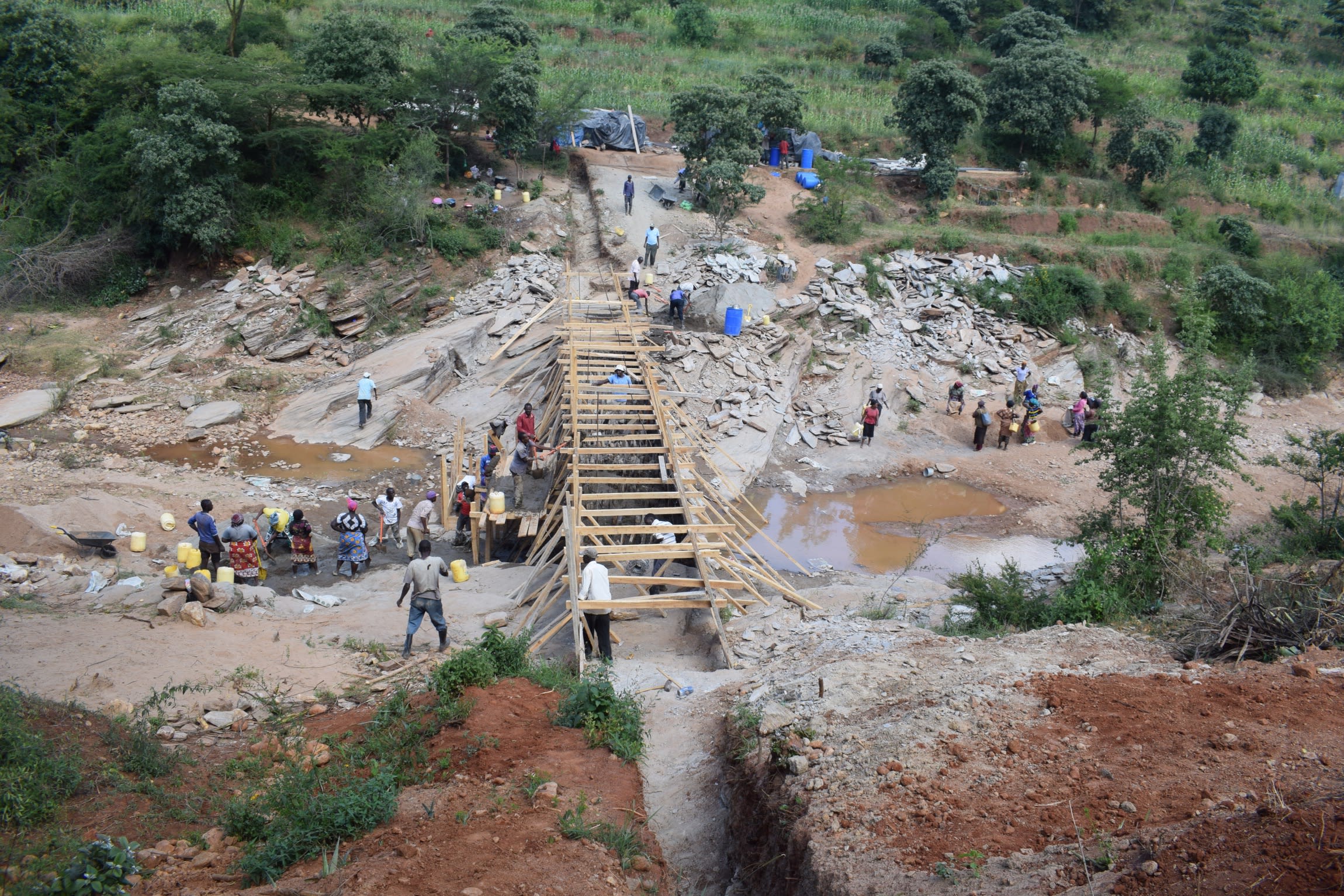 The Water Project: Kenya - Kivai Kimwatho Community 1A