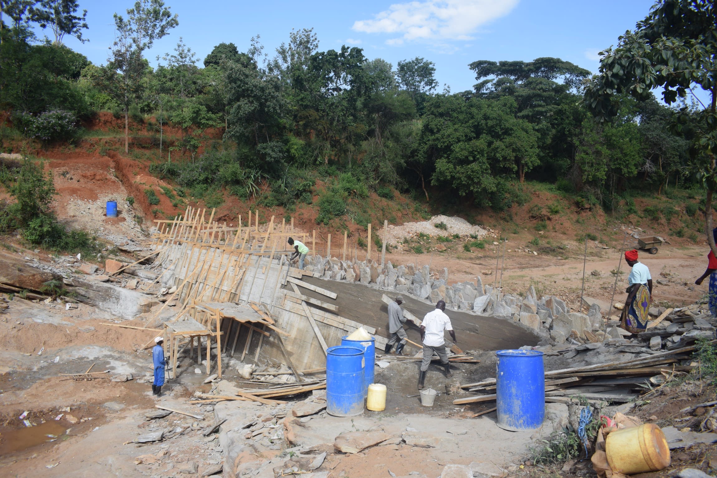 The Water Project: Kenya - Kivai Kimwatho Community 1A