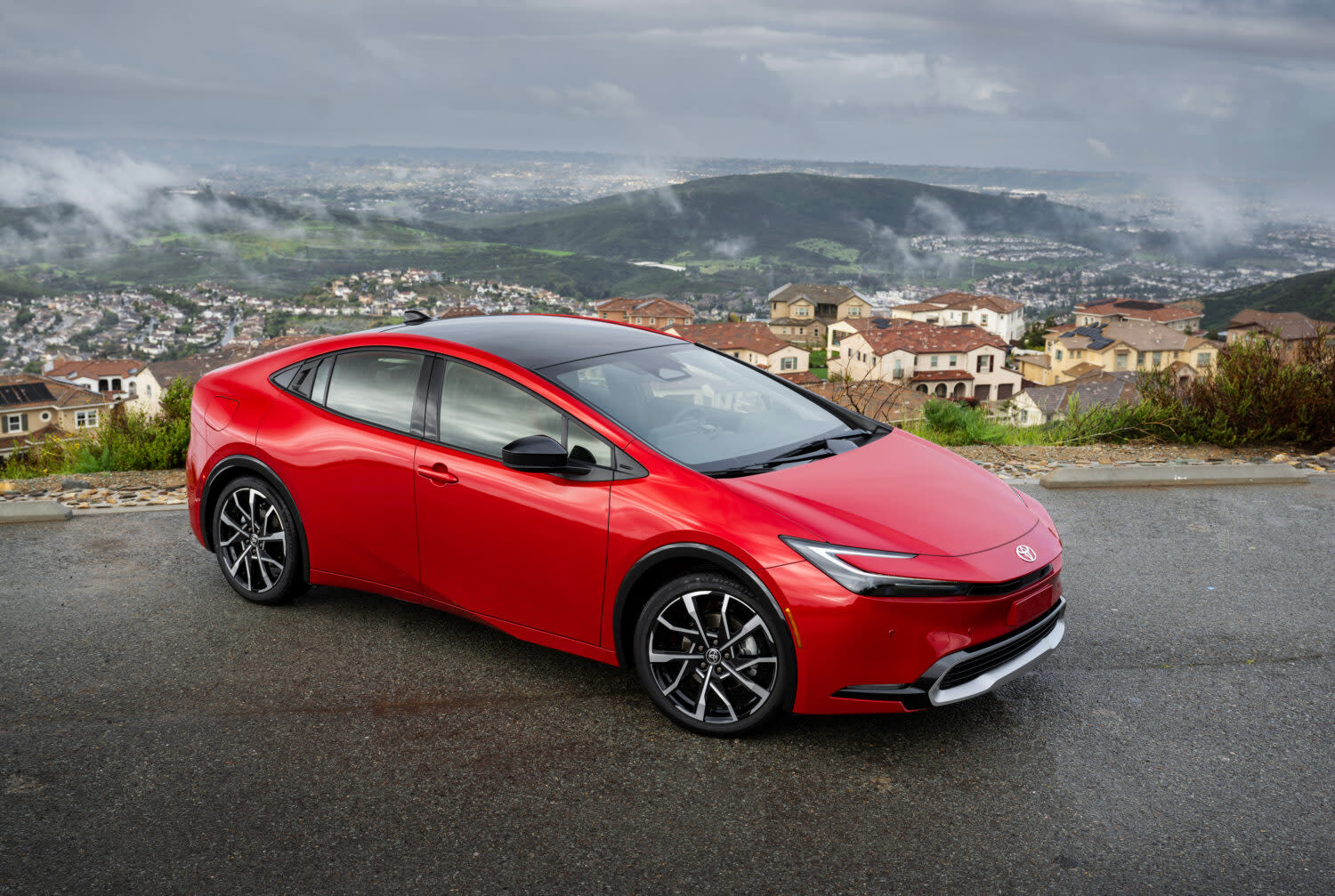 Toyota Drops Efficient 2025 Prius Plug-In Hybrid Lease Deal For August ...