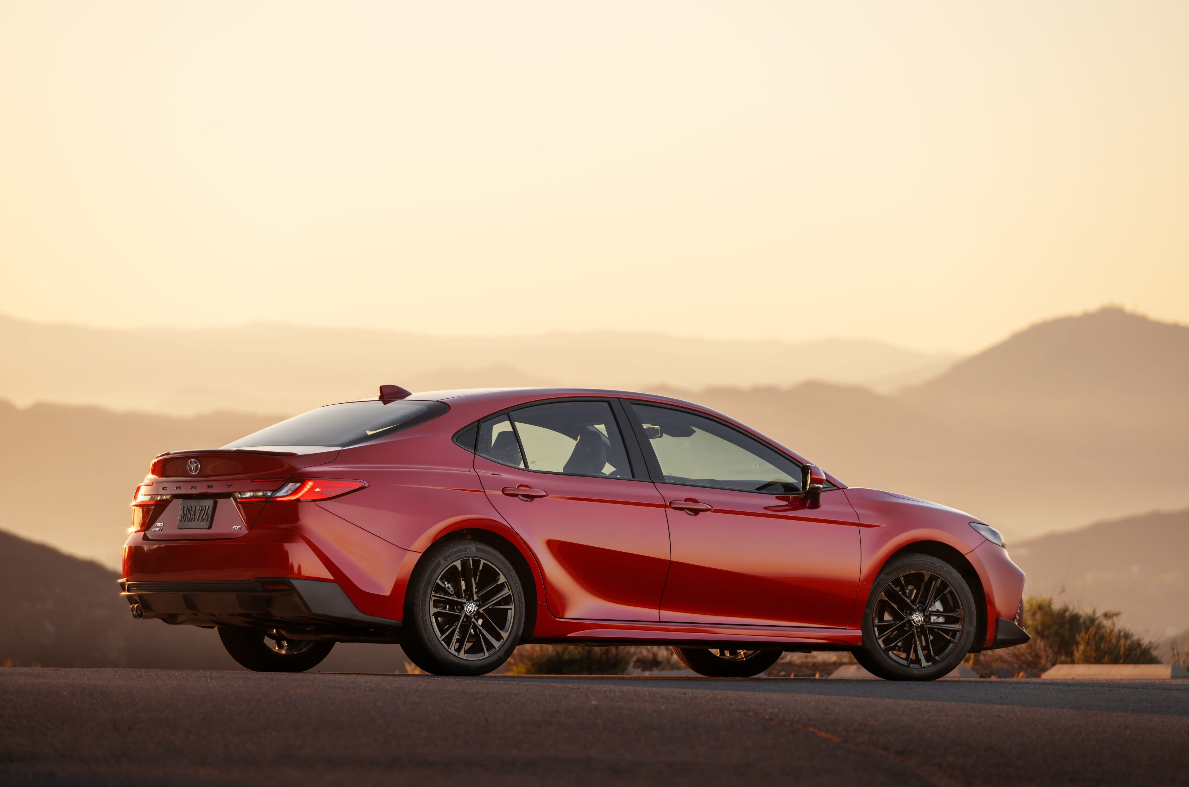 Kia & Hyundai Won't Like The 2026 Toyota Camry's Fuel Economy - Autoblog