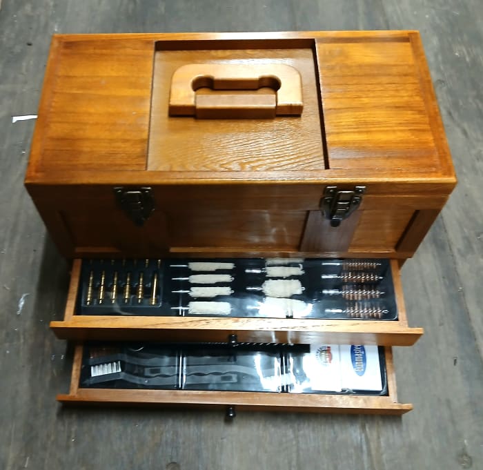 GUNMASTER UNIVERSAL CLEANING KIT WOODEN TOOLBOX 63 PC.