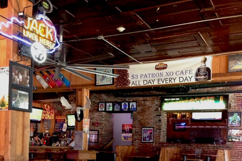 The 50 Best Sports Bars in America Gallery