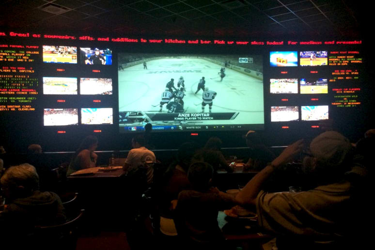 The 50 Best Sports Bars in America Gallery