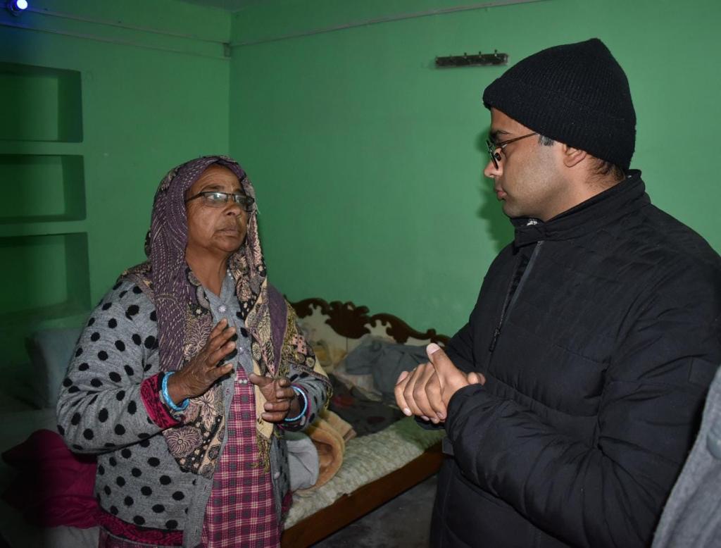 Joshimath Land Subsidence: Basic Facilities At Relief Camps Being ...